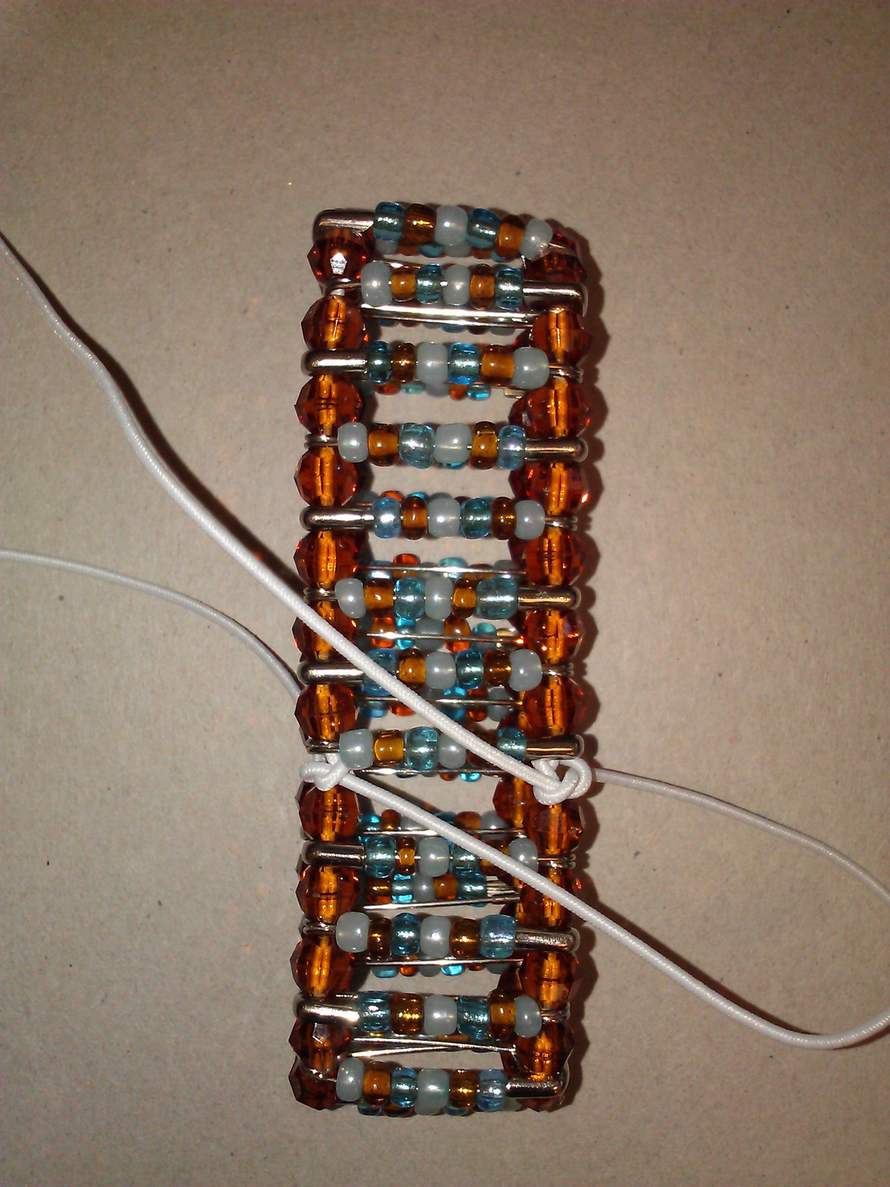 Safety Pin Bracelet : 10 Steps - Instructables