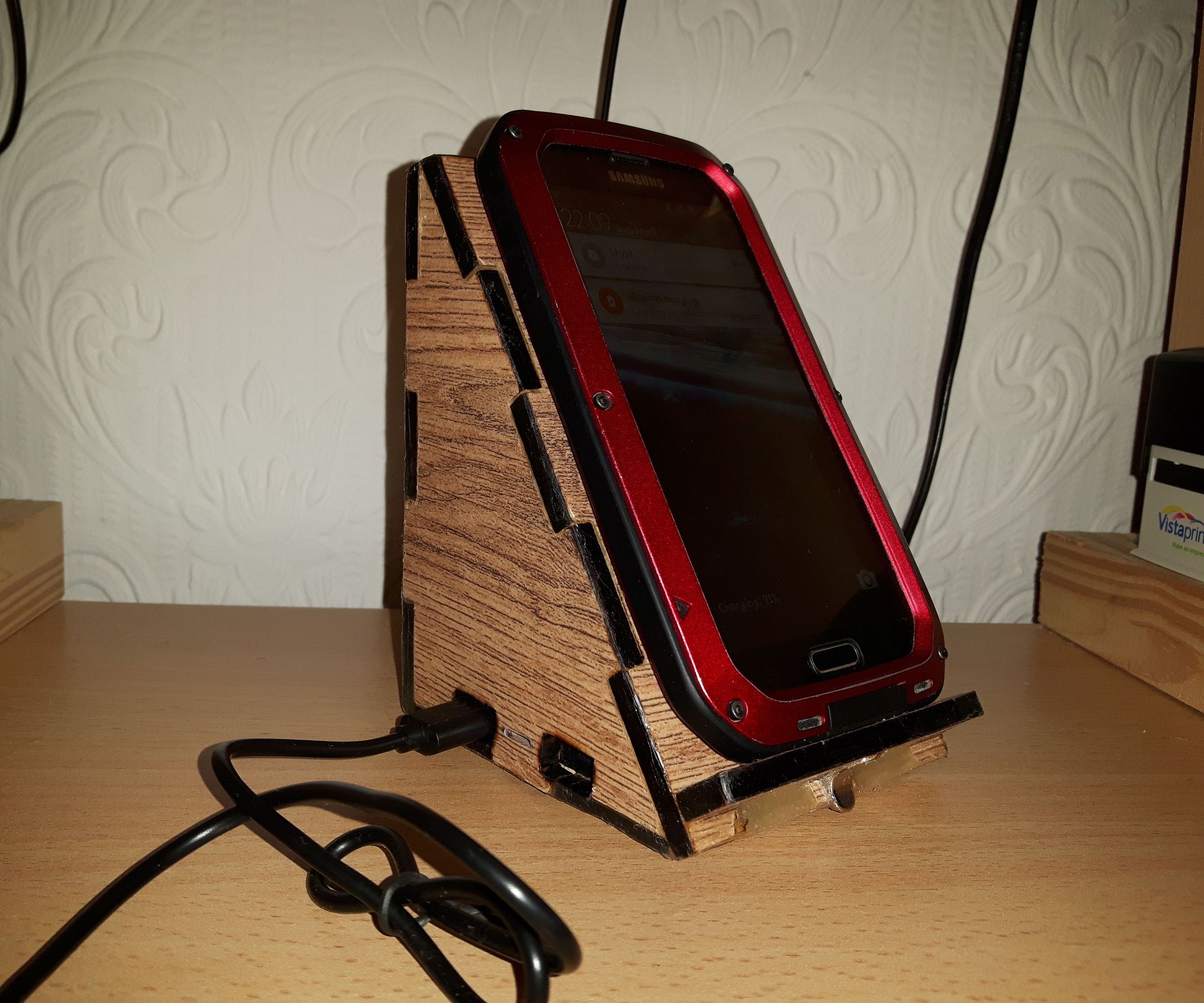 Smartphone Wireless Charger Mod : 6 Steps (with Pictures) - Instructables