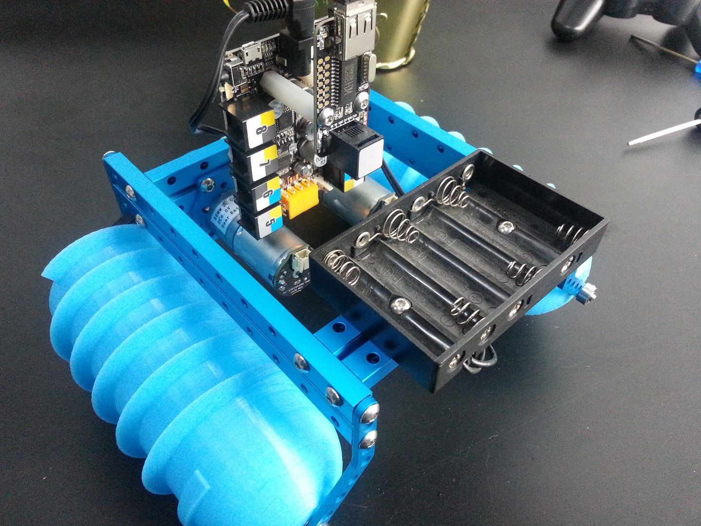 How to Build a Screw-Propelled Vehicles : 8 Steps (with Pictures ...