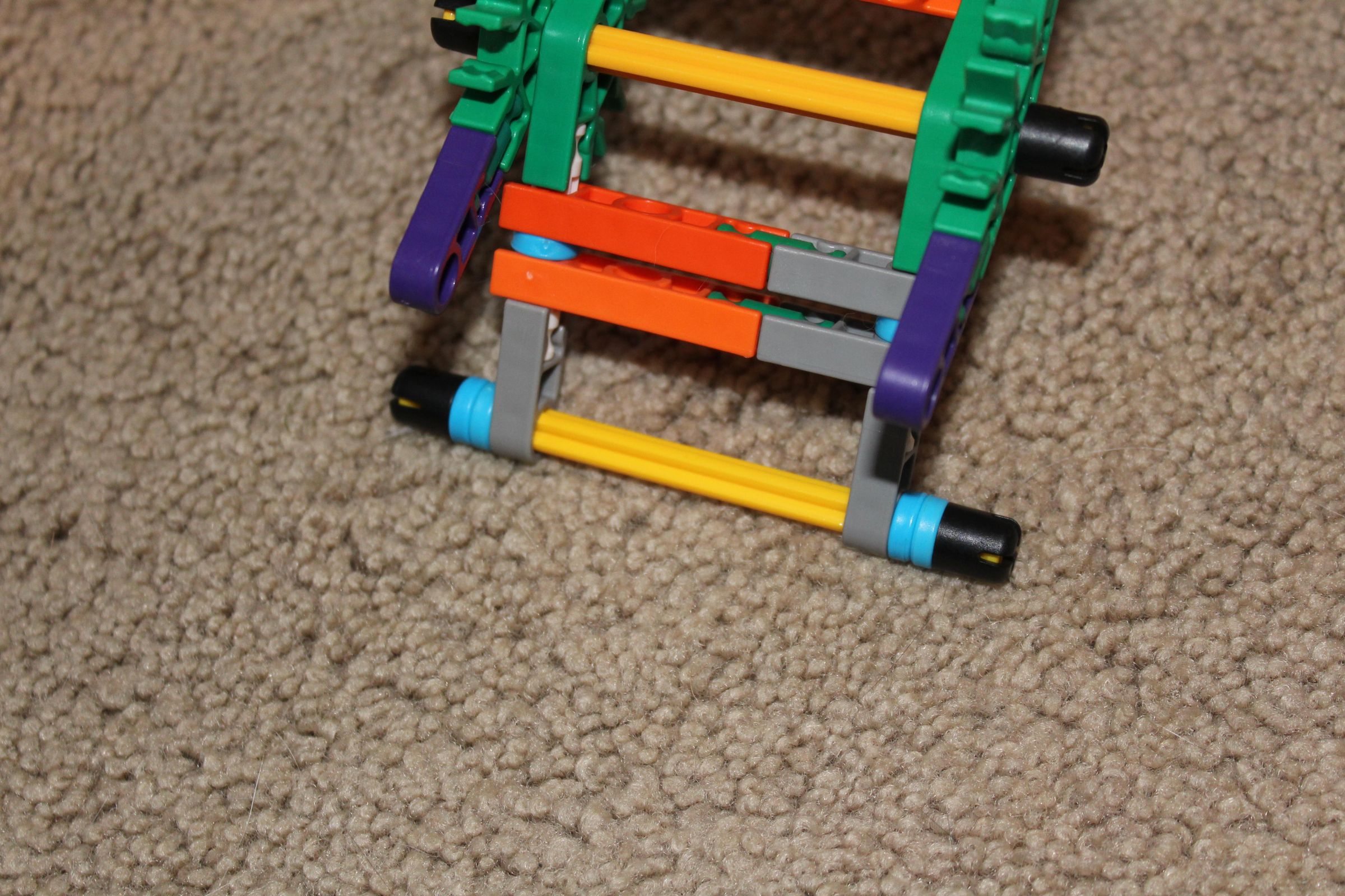 K'nex Flying Lawn Chair : 4 Steps - Instructables