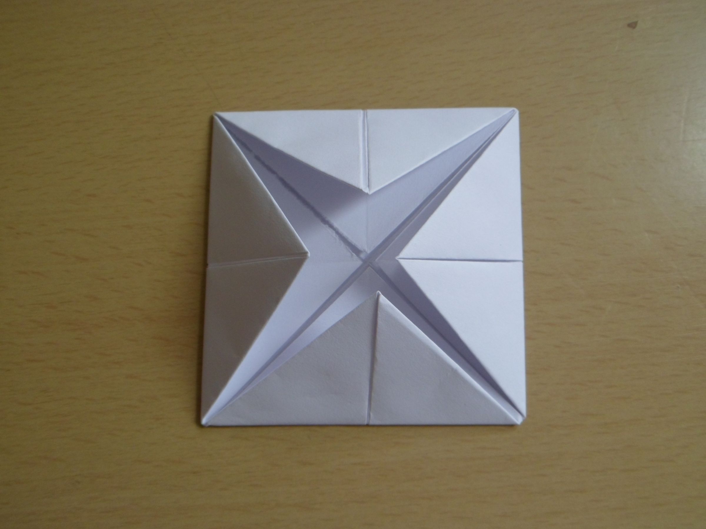 Origami Robo : 8 Steps - Instructables