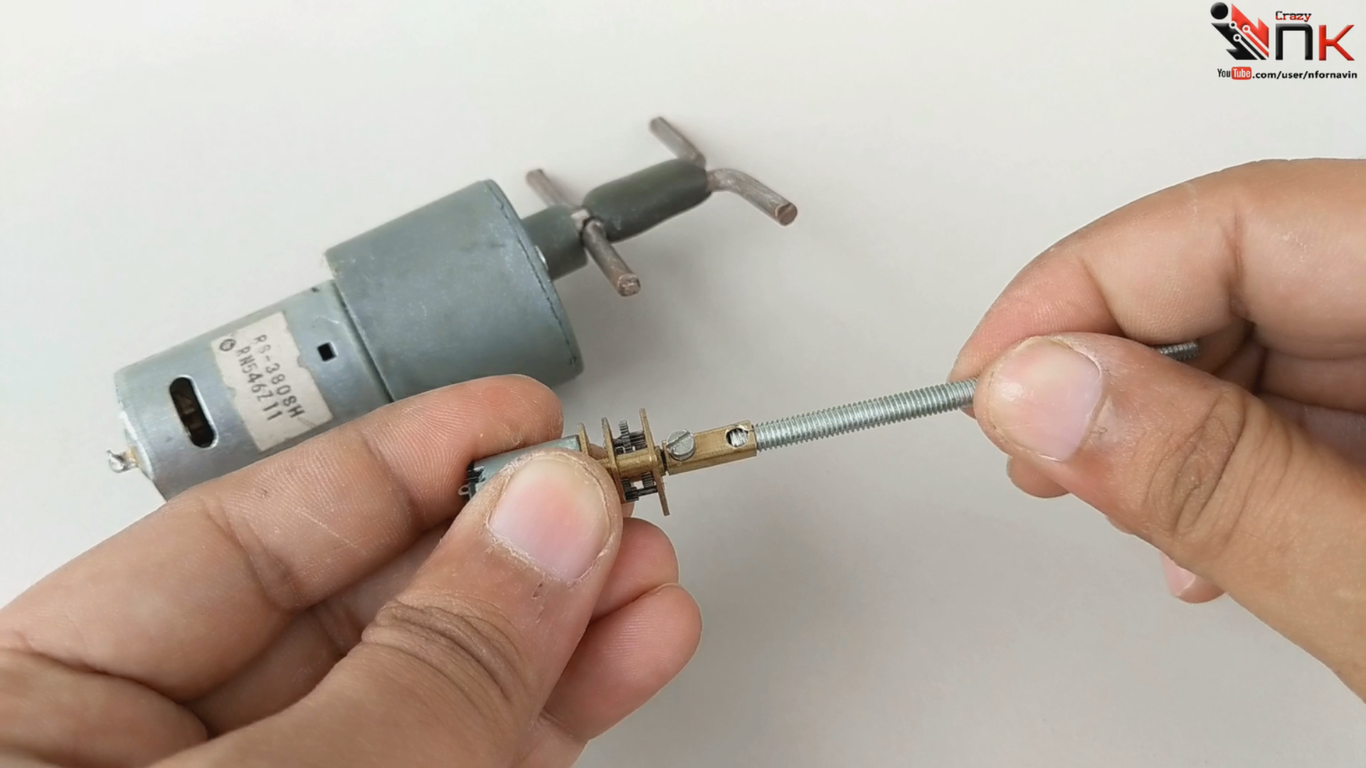 How to Make a RC Battle Tank With Motorized Fire : 11 Steps (with ...