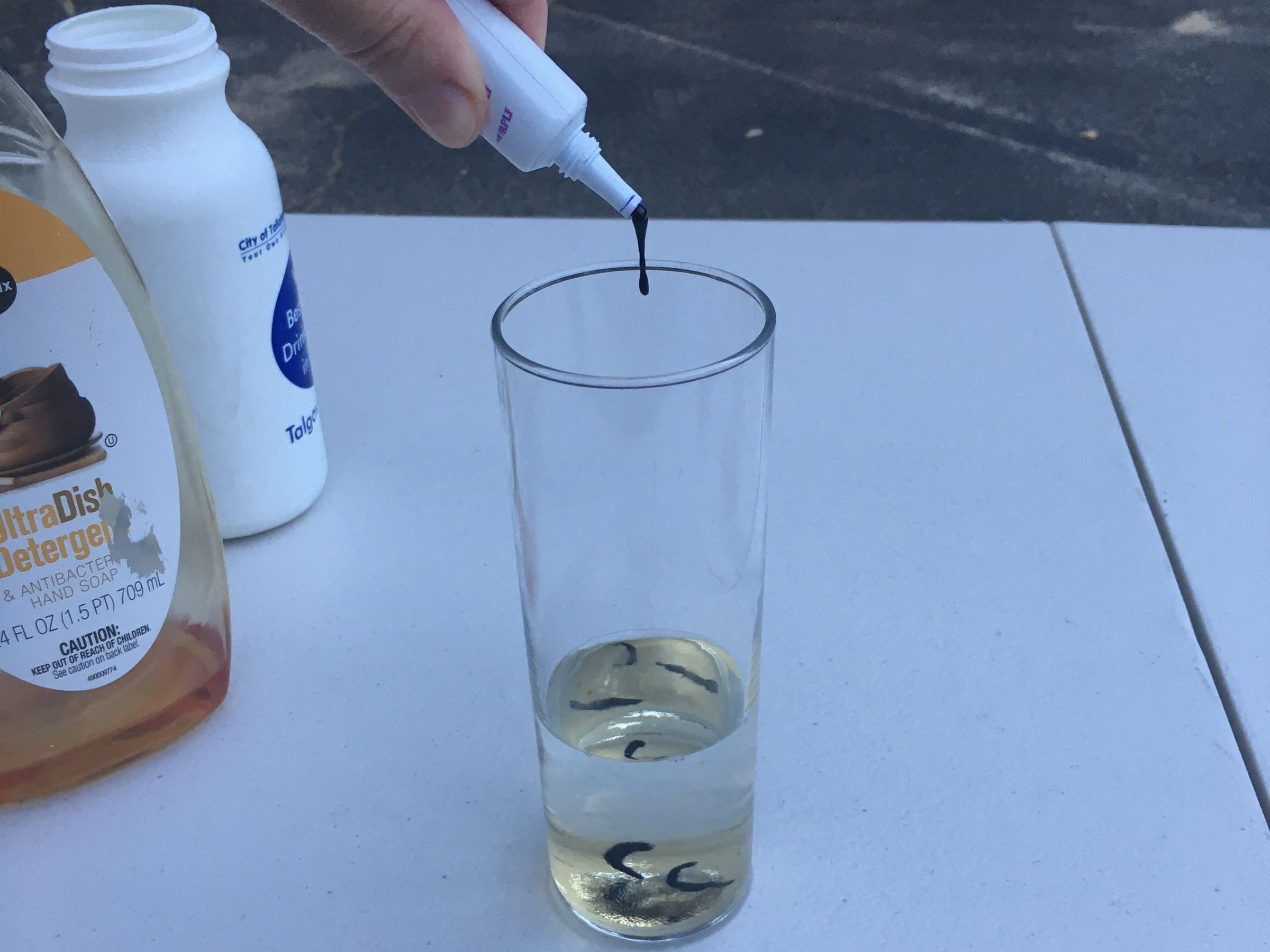 Easy DIY Dry Ice Experiment : 6 Steps - Instructables