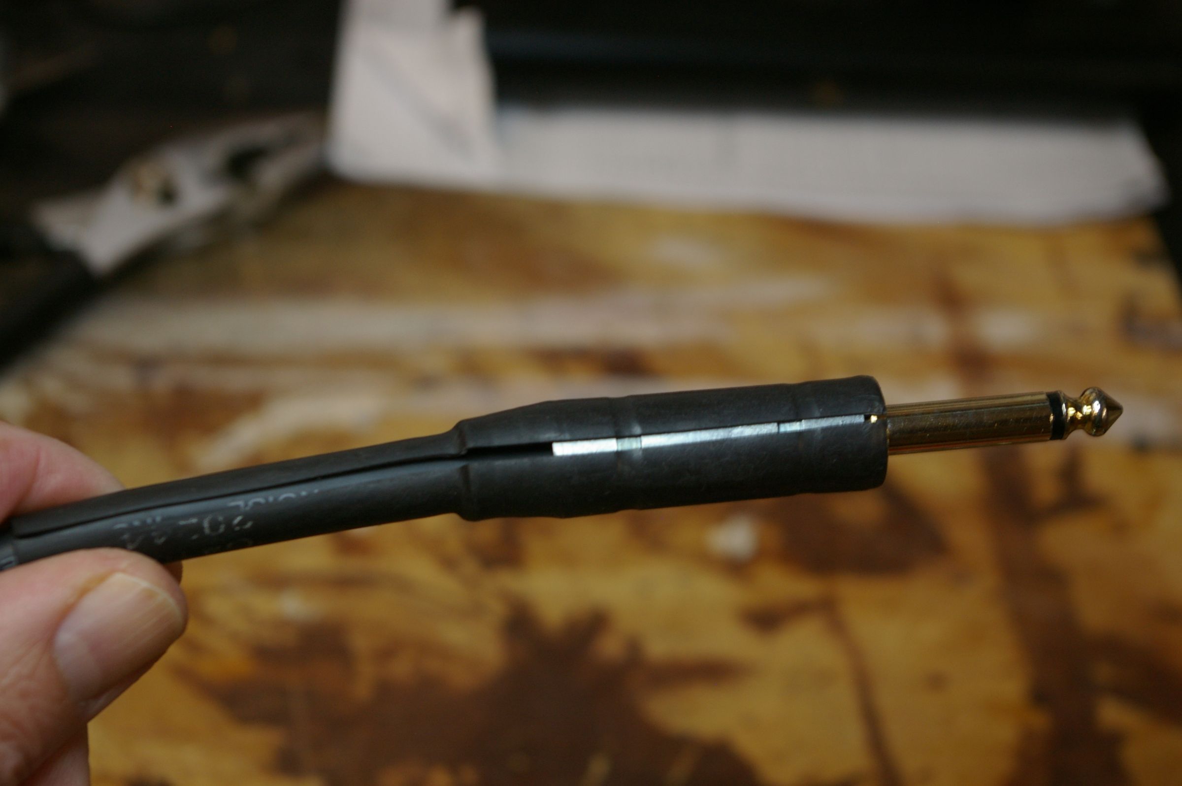 How to Fix, Repair or Make a 1/4" Inch Guitar Cable : 8 Steps ...