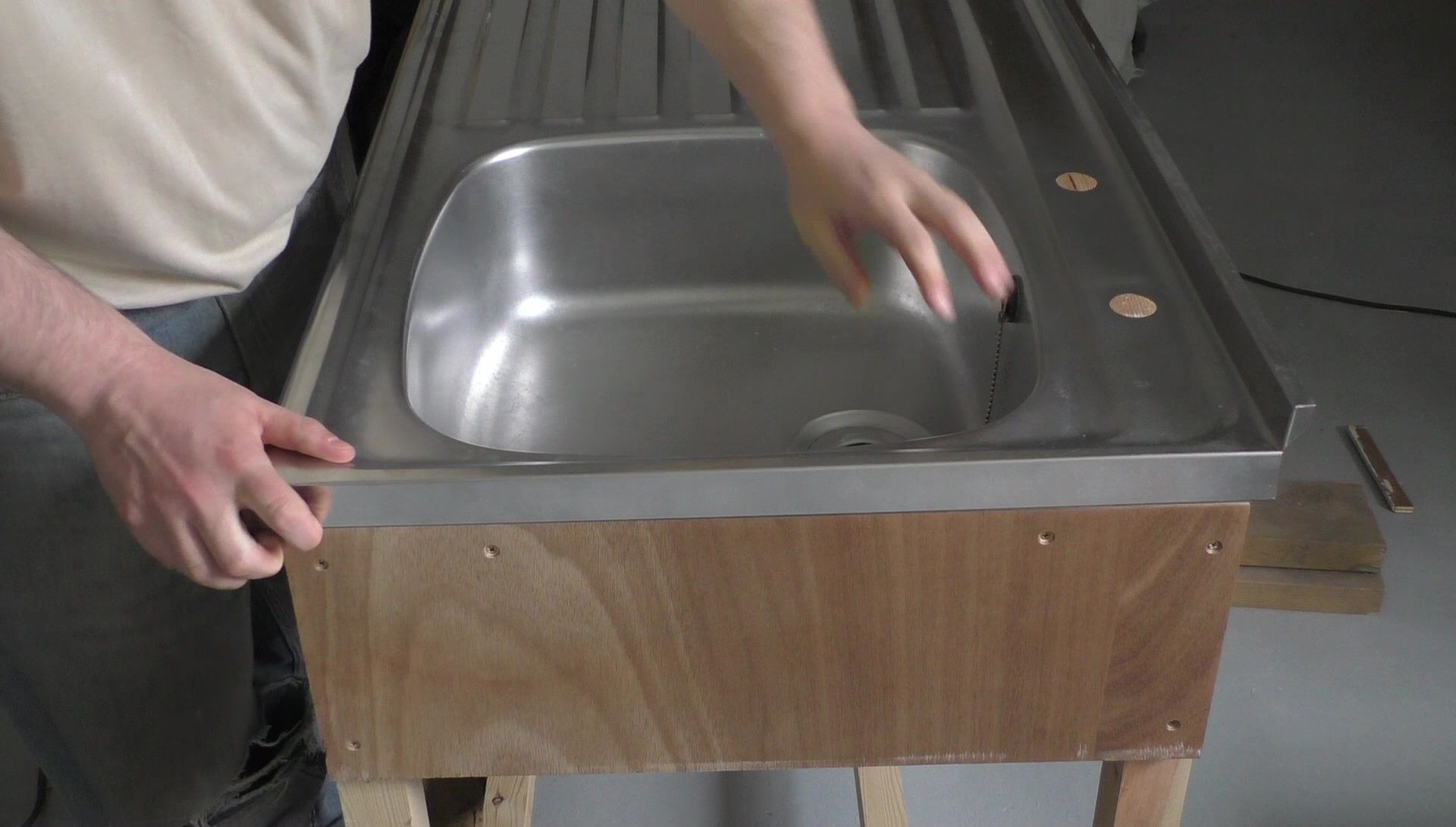 Custom Kitchen Sink Cabinet : 9 Steps (with Pictures) - Instructables