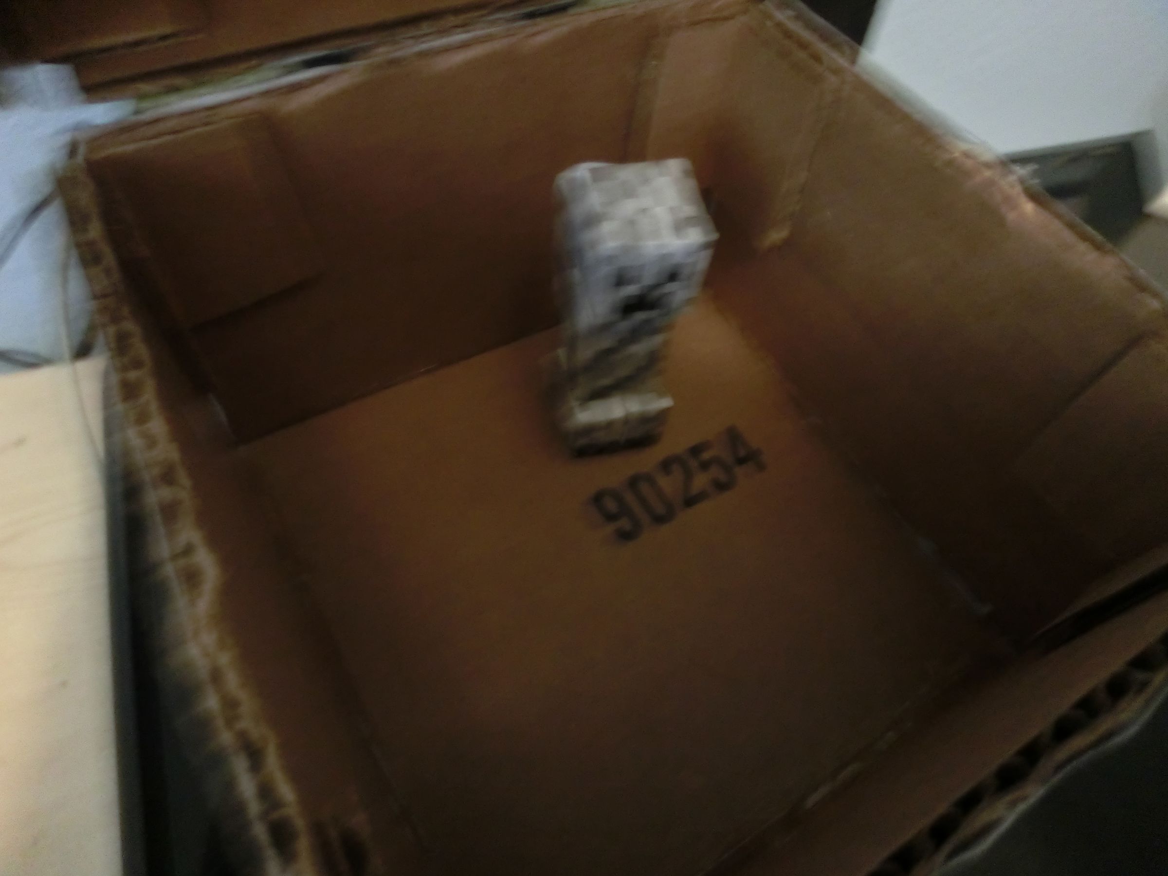 Minecraft Cardboard Chest : 8 Steps - Instructables