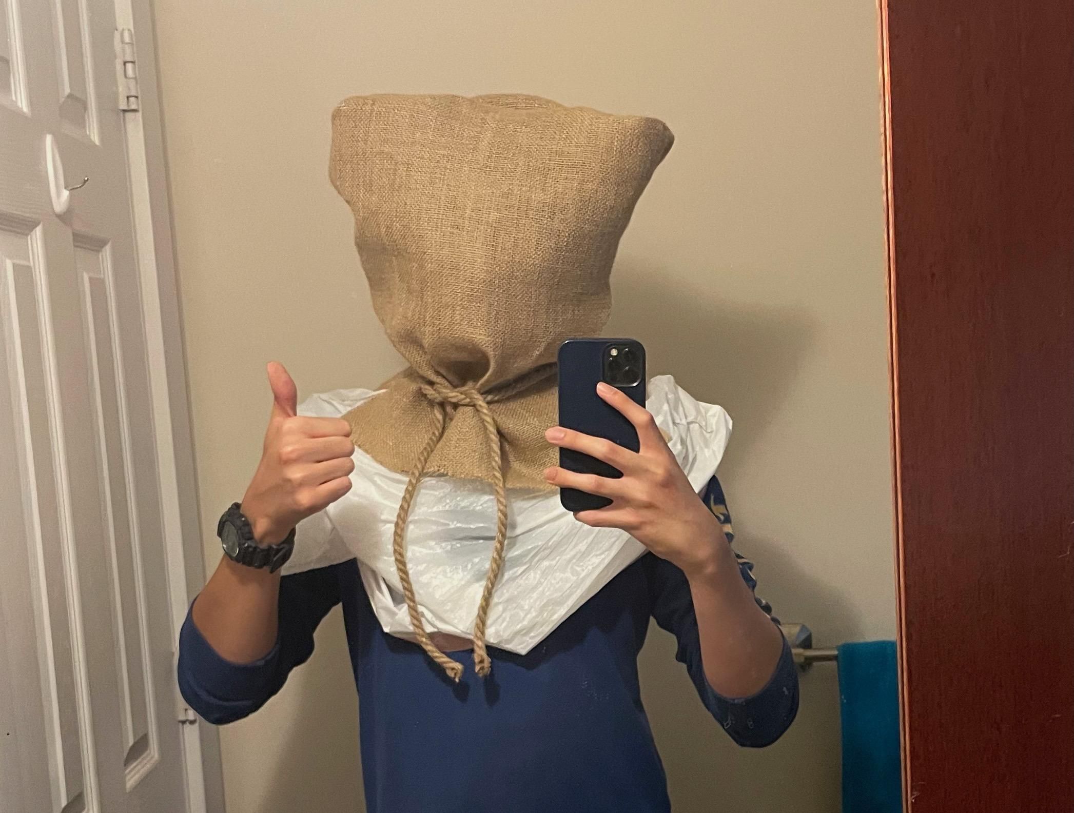 RE4 Remake Dr. Salvador Costume : 5 Steps (with Pictures) - Instructables