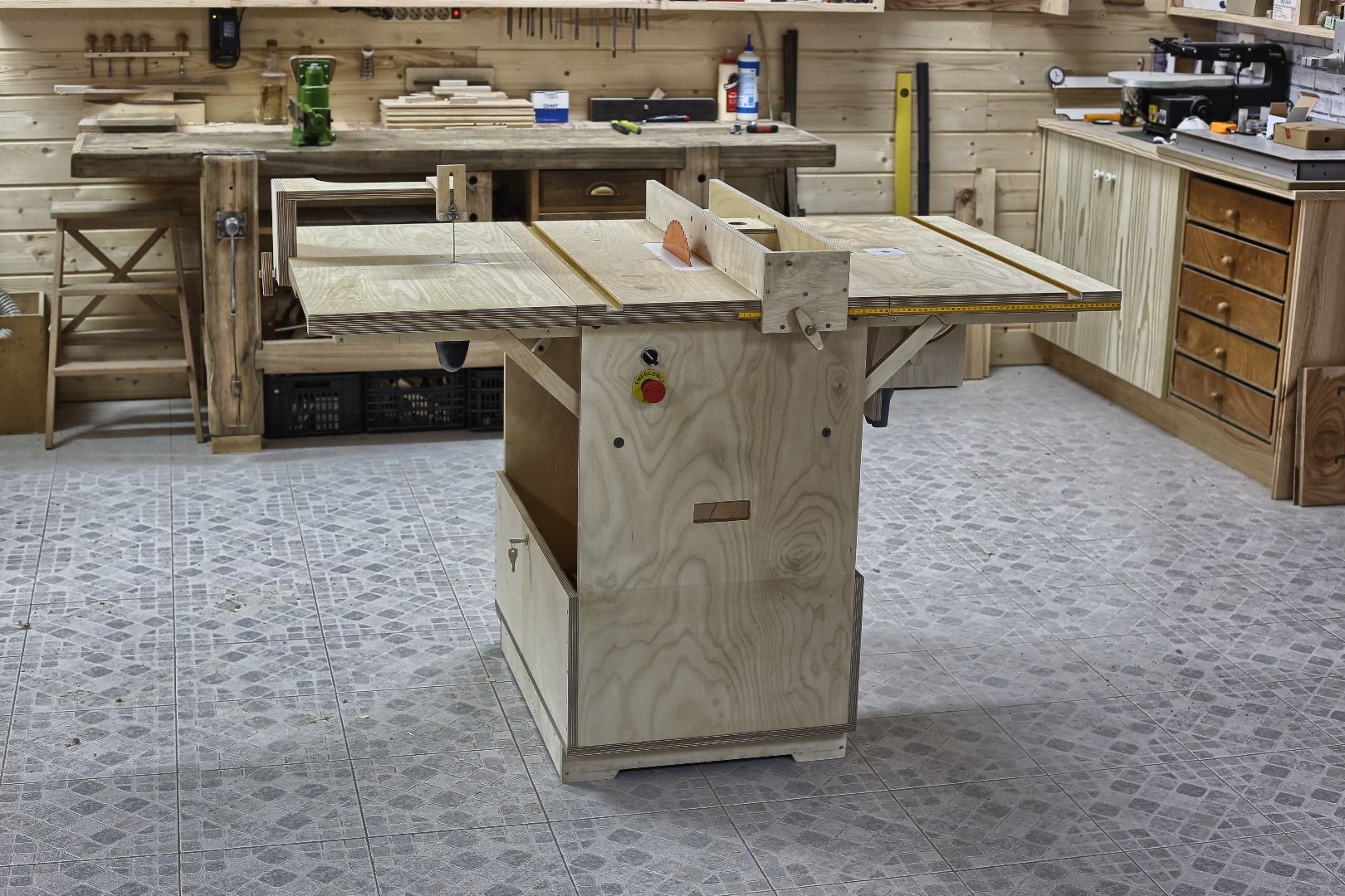 Portable Workshop : 5 Steps (with Pictures) - Instructables