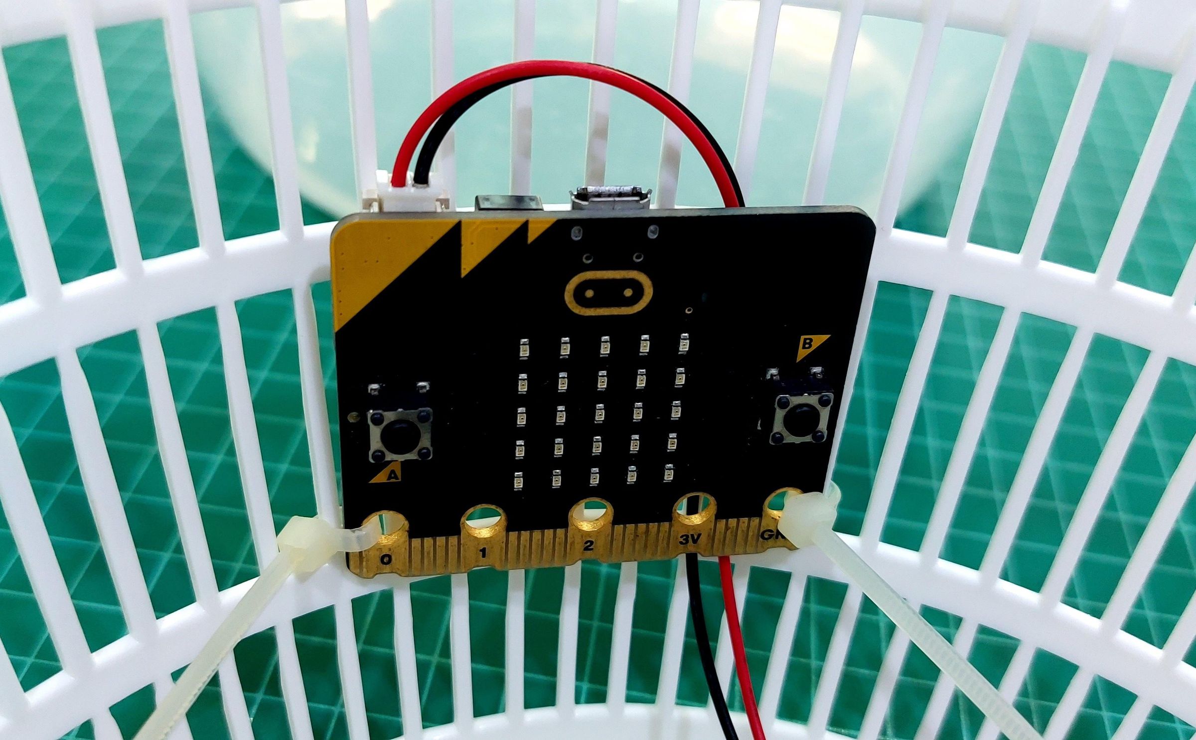 Centripetal Force Experiment With Micro:bit and Microsoft Excel : 12 ...