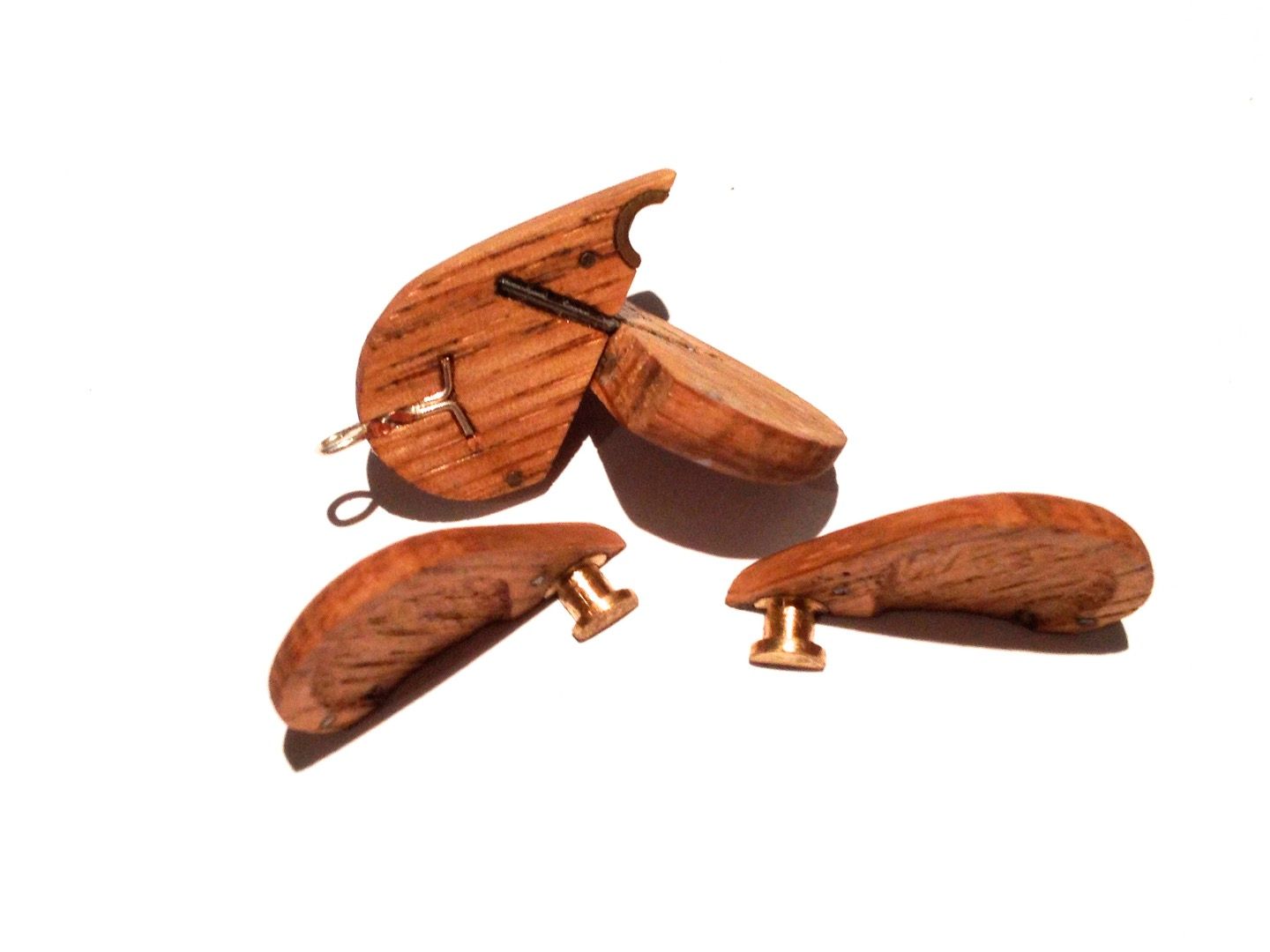 Illusionist Locket : 6 Steps (with Pictures) - Instructables