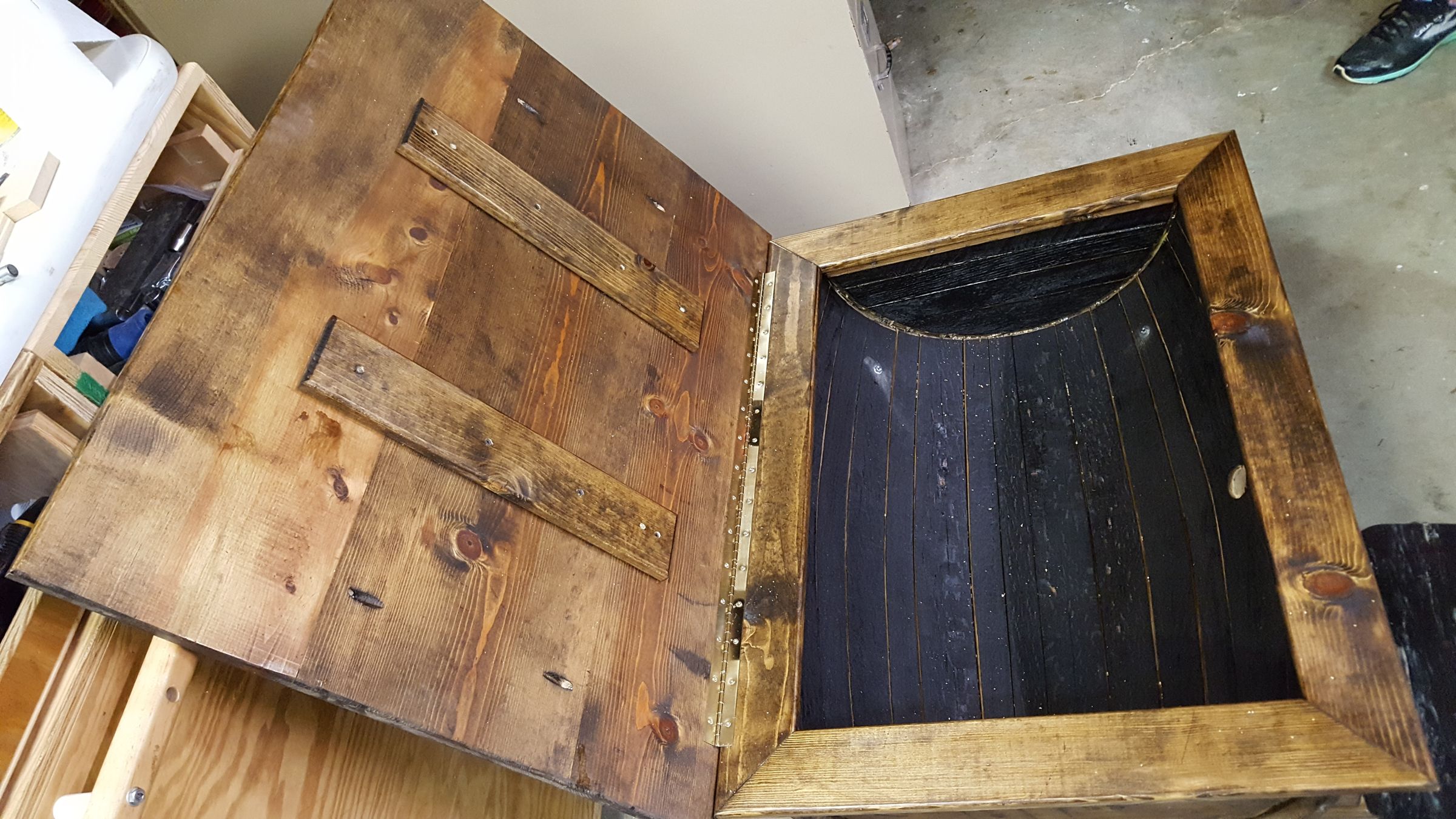 Bourbon Barrel Coffee Table : 12 Steps (with Pictures) - Instructables