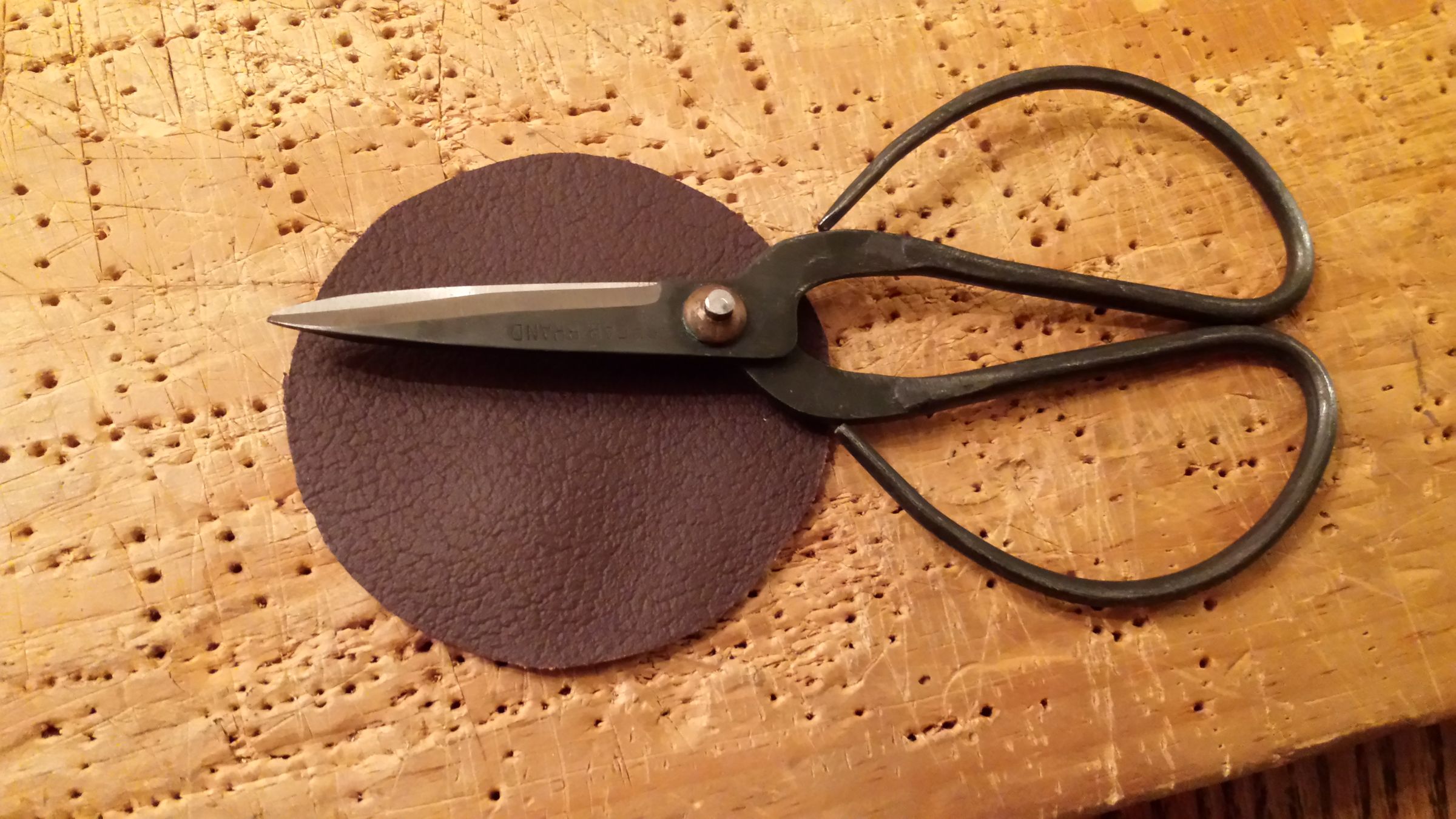 Skyrim Inspired Leather Coin Pouch/Dice Bag : 7 Steps (with Pictures ...