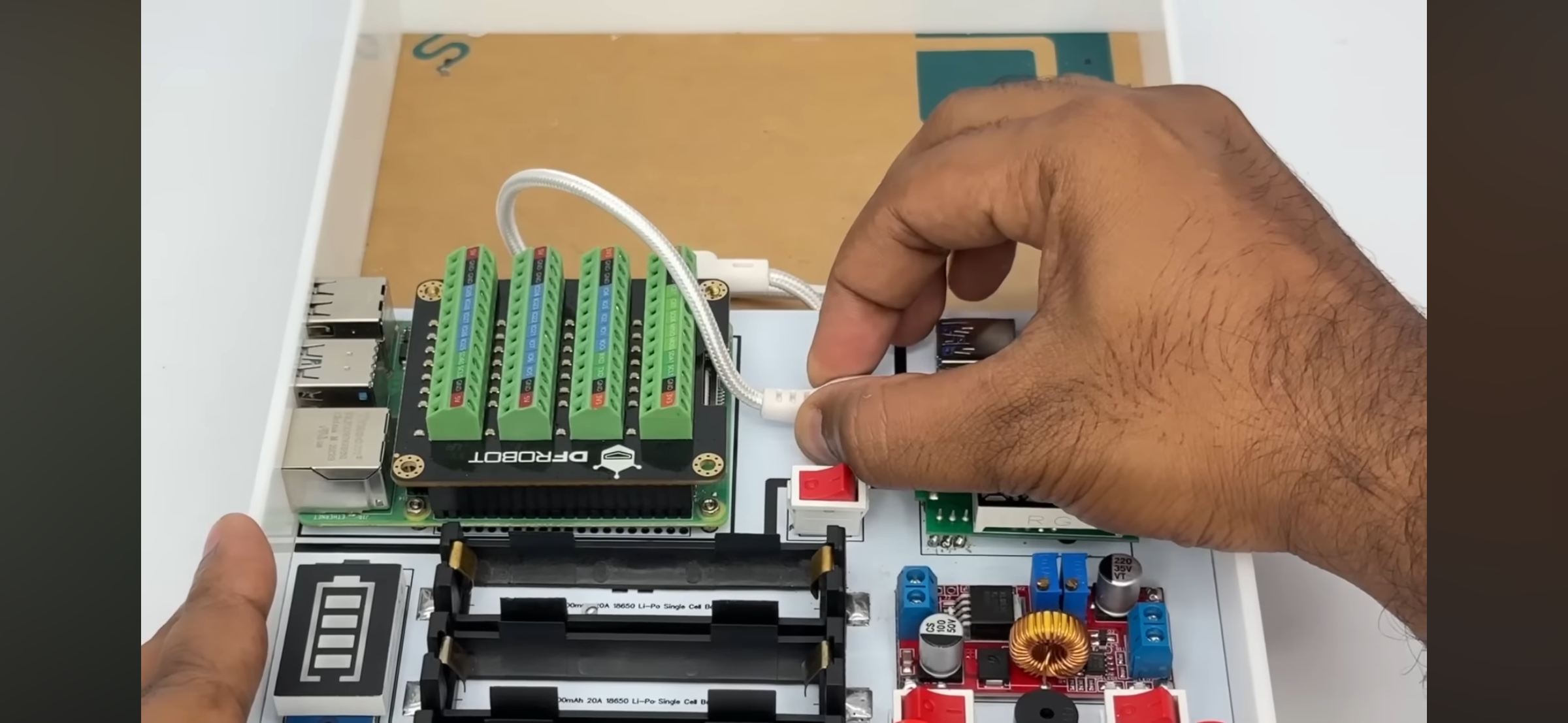 Portable DIY Electronics Workstation : 19 Steps (with Pictures ...