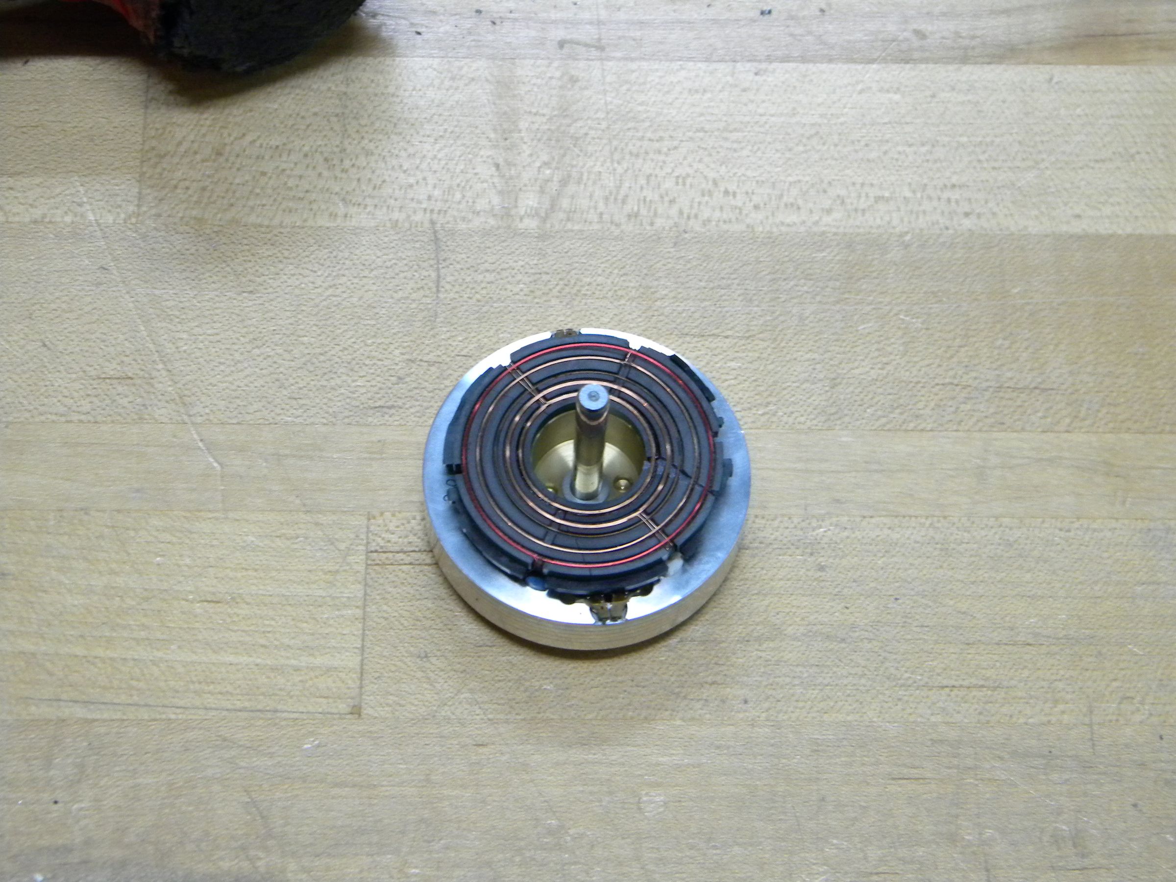 Spinner / Jog Wheel Inside of a VCR Head : 9 Steps (with Pictures ...