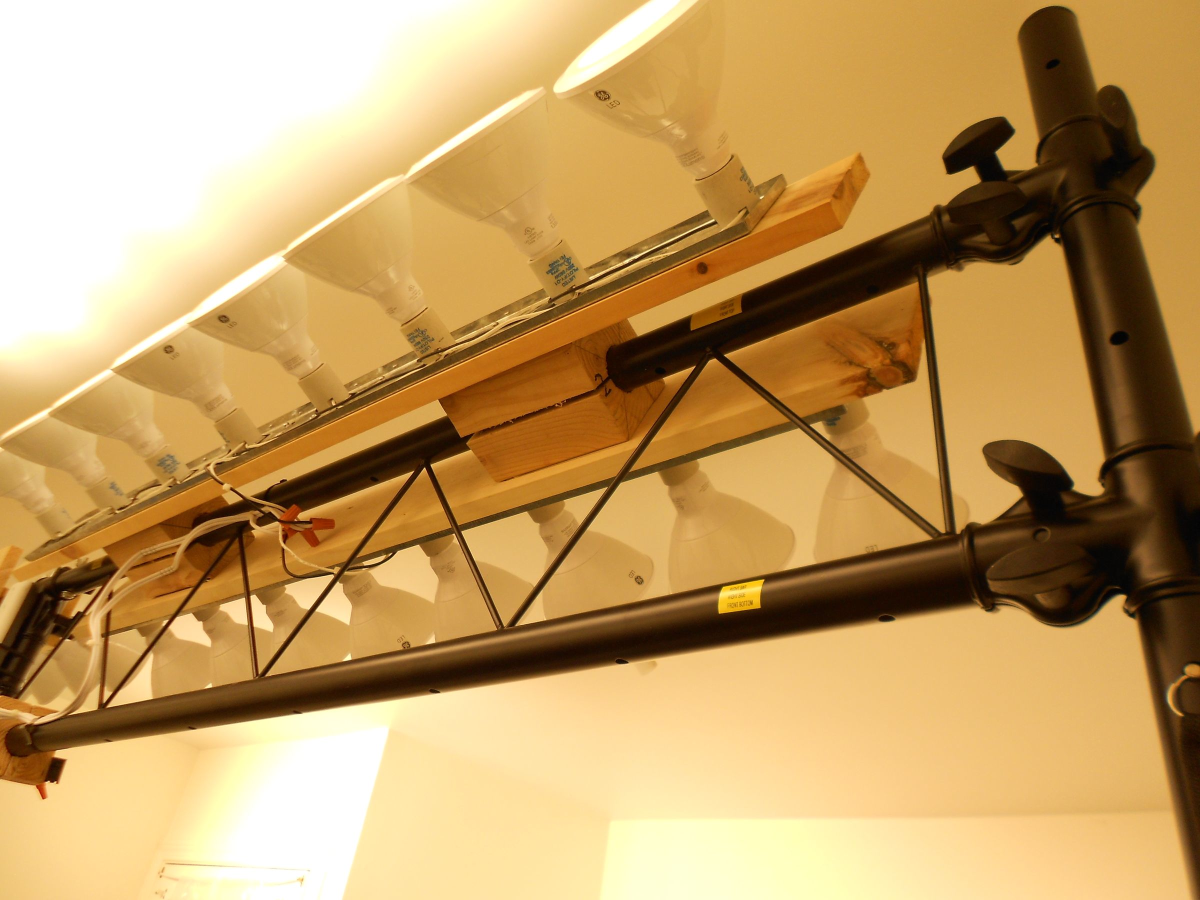 Light Bar With Axial Adjustability : 7 Steps (with Pictures ...