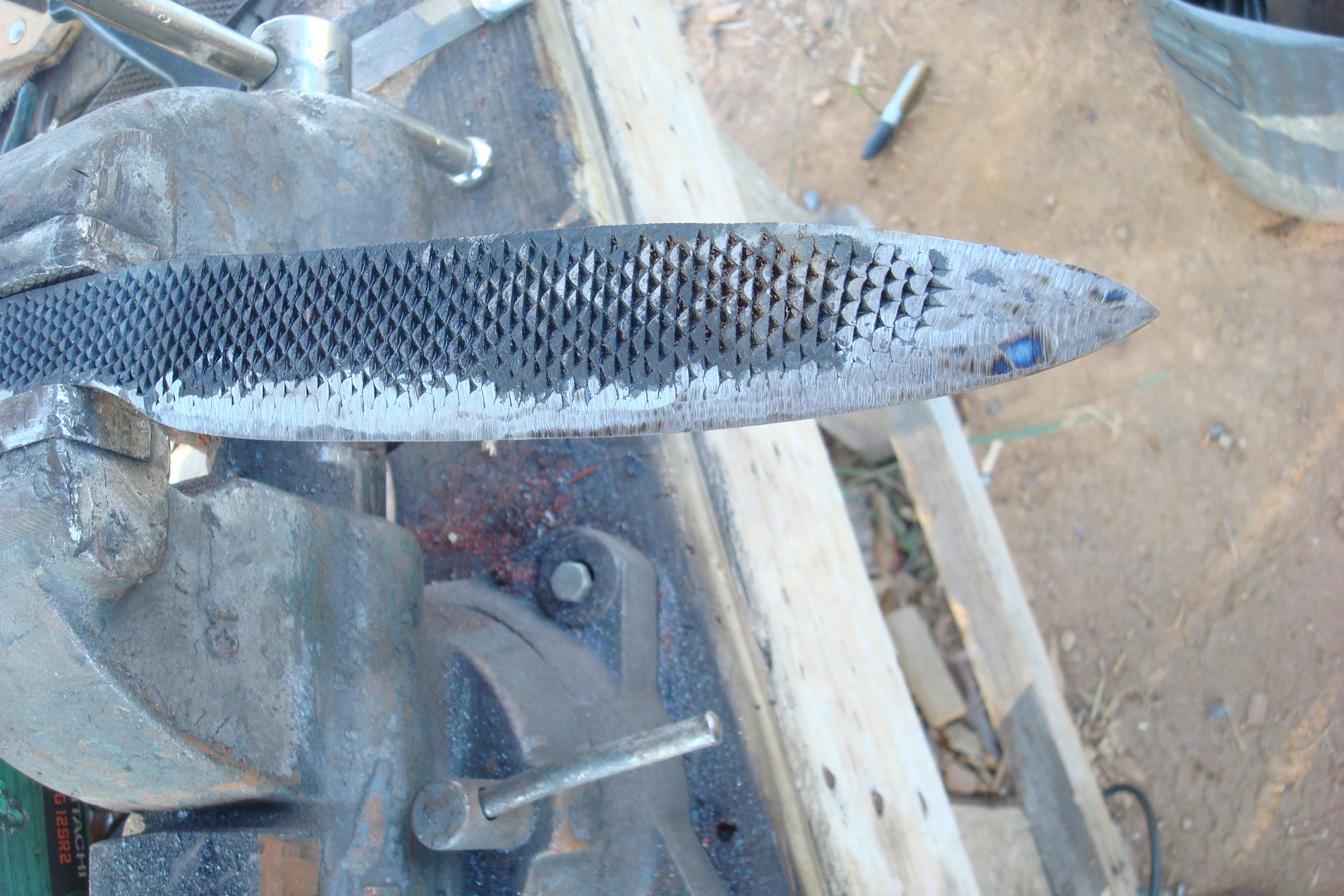 Making a Large Camp Knife From an Old Rasp. Part 2 : 5 Steps ...