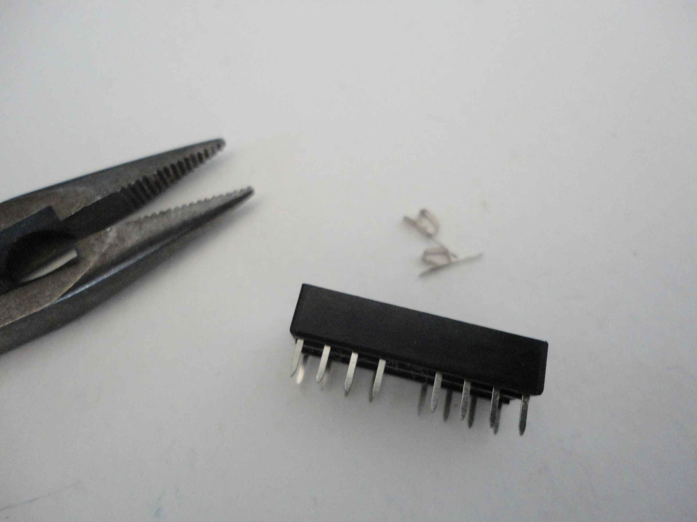 DIP-8 IC Sockets in Need! - Instructables