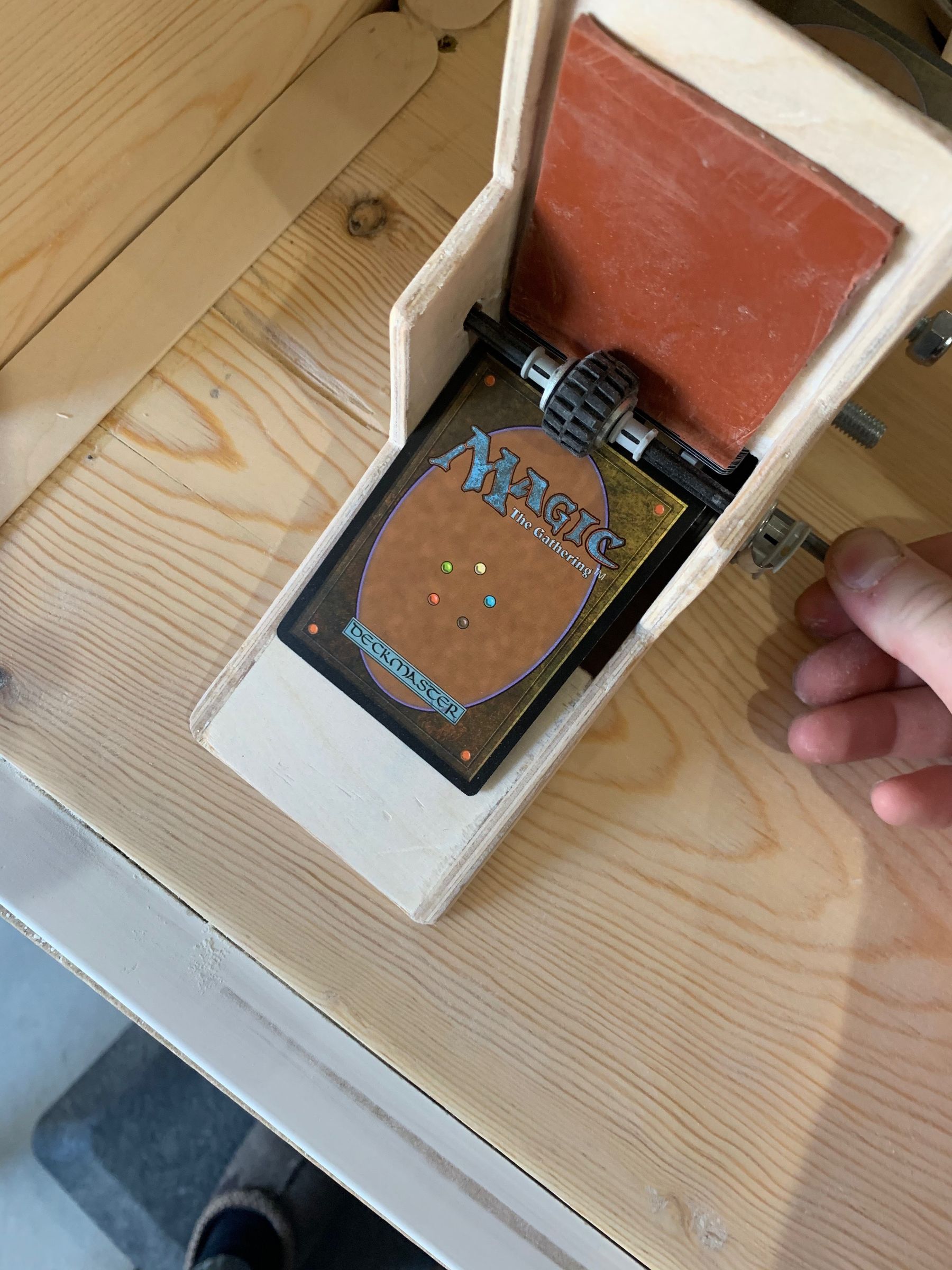 Card Feeder for a Trading Card Machine : 10 Steps (with Pictures ...
