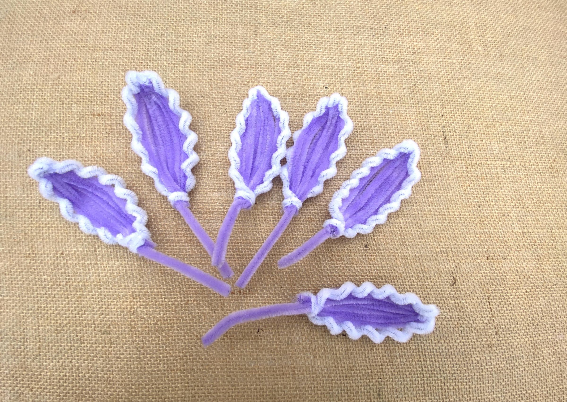 Purple Flowers With Pipe Cleaners : 13 Steps (with Pictures ...