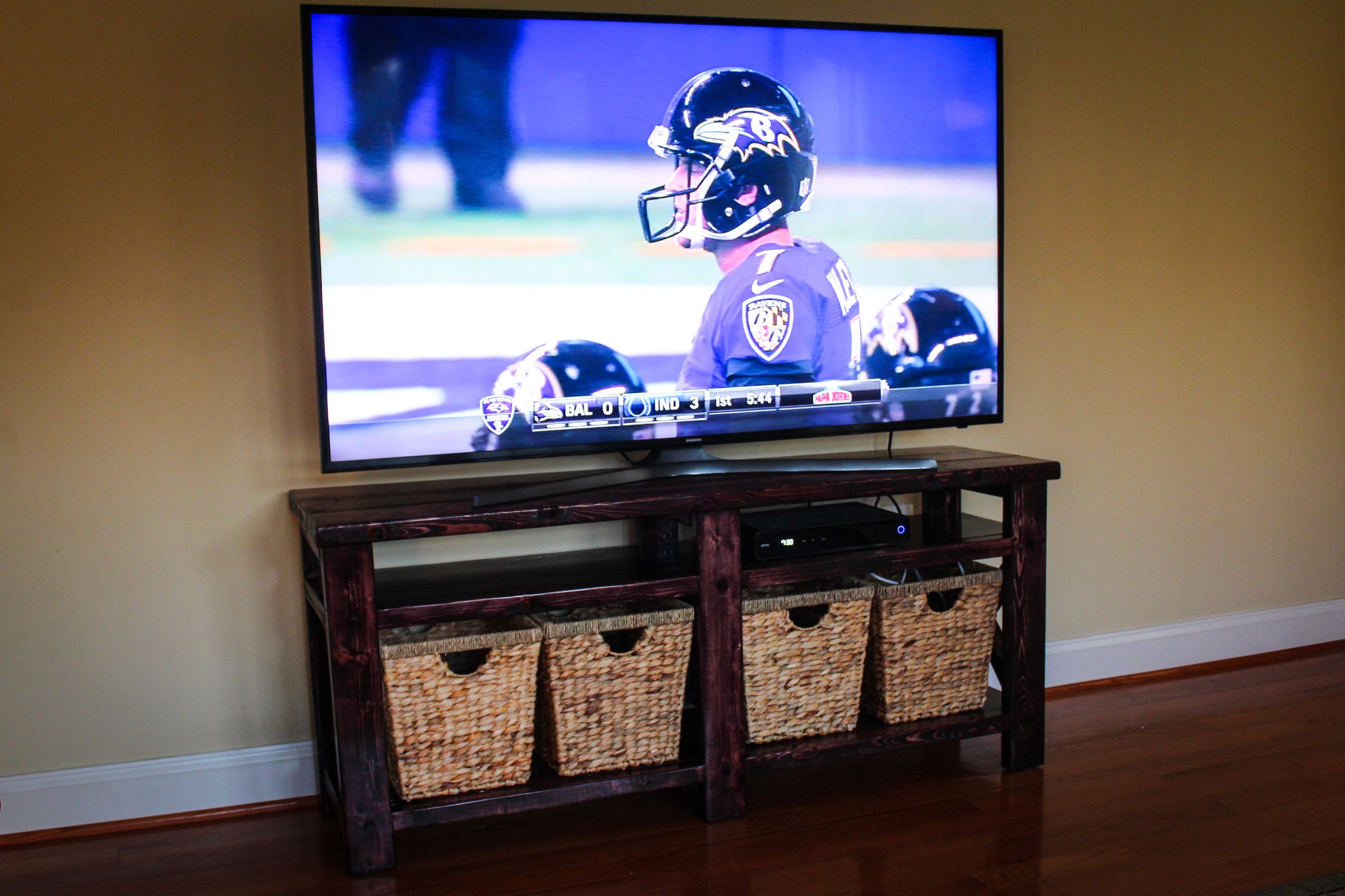 Rustic TV Stand : 23 Steps (with Pictures) - Instructables