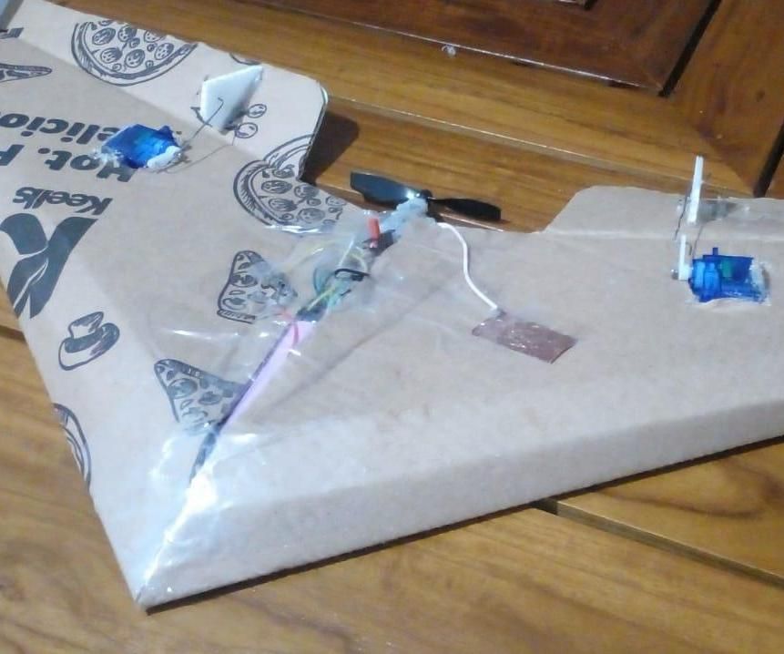 DIY Pizza Box Plane : 6 Steps - Instructables