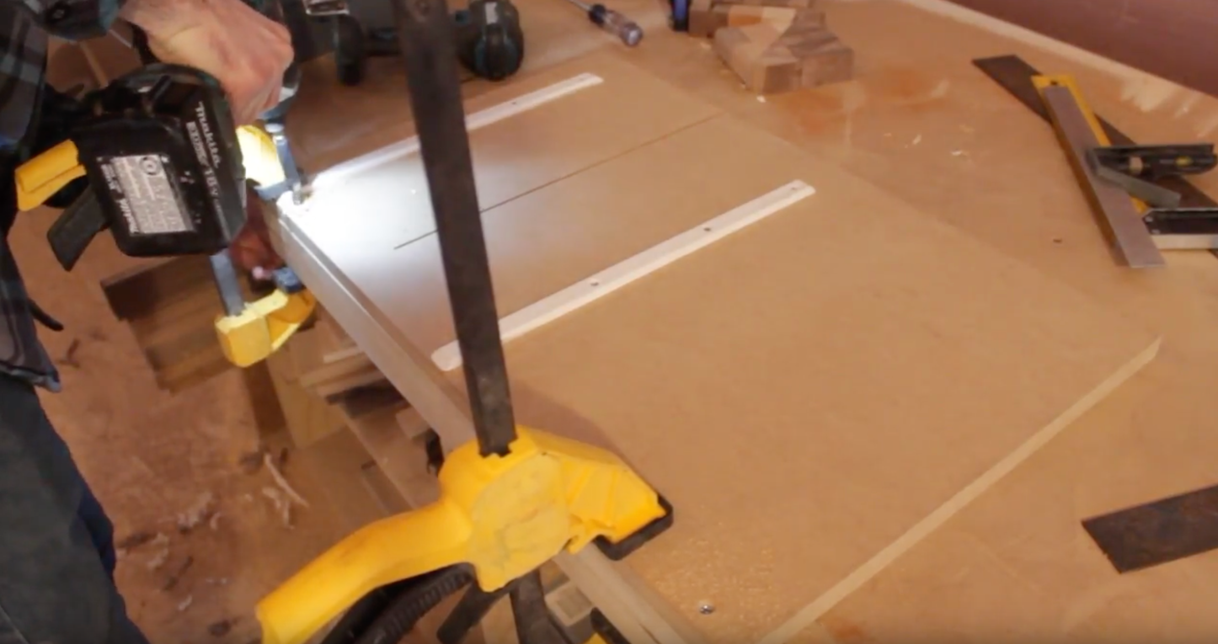 How to Make a Crosscut Sled : 7 Steps (with Pictures) - Instructables