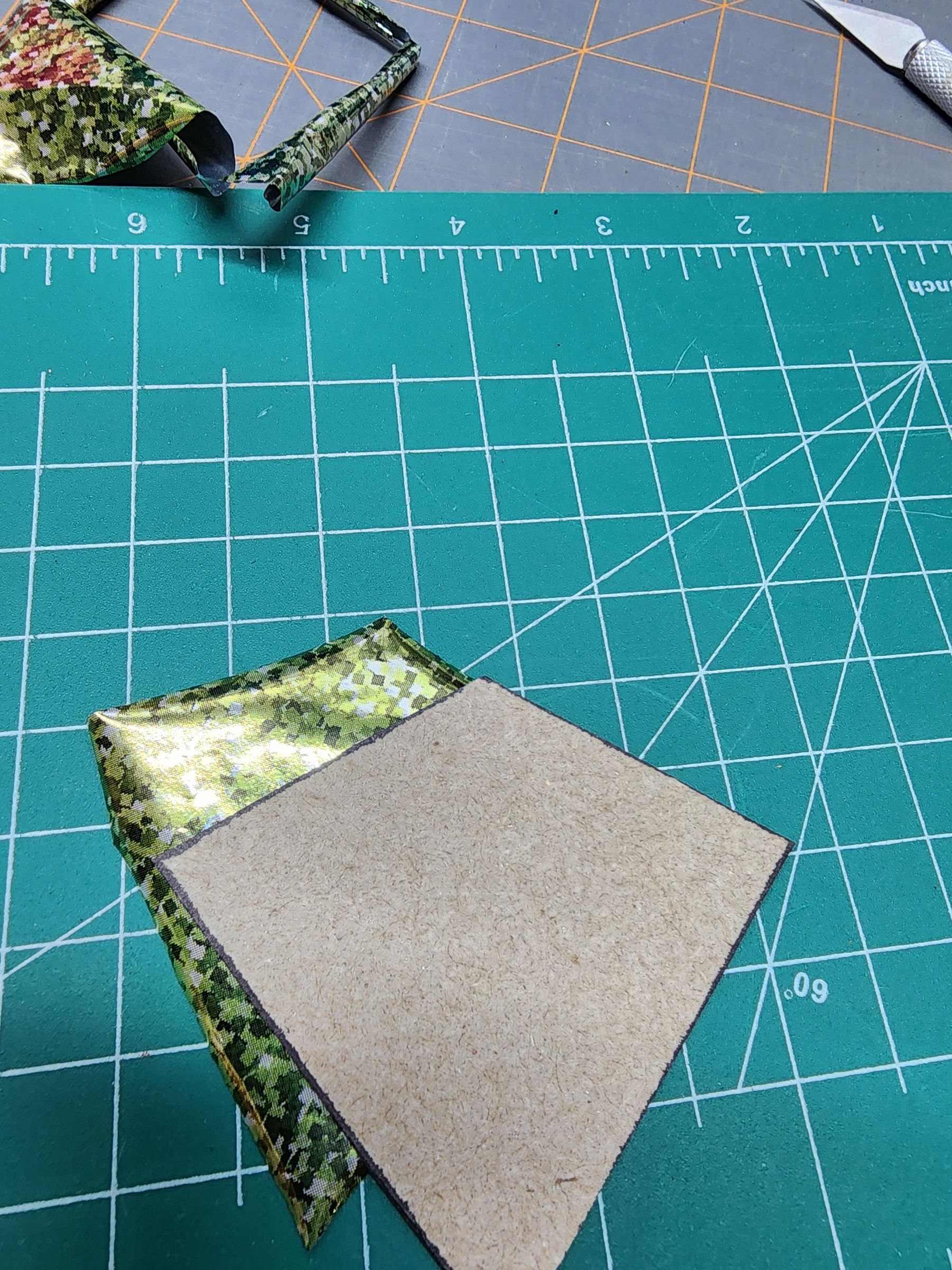 Mini / Micro Scale Kite : 11 Steps - Instructables