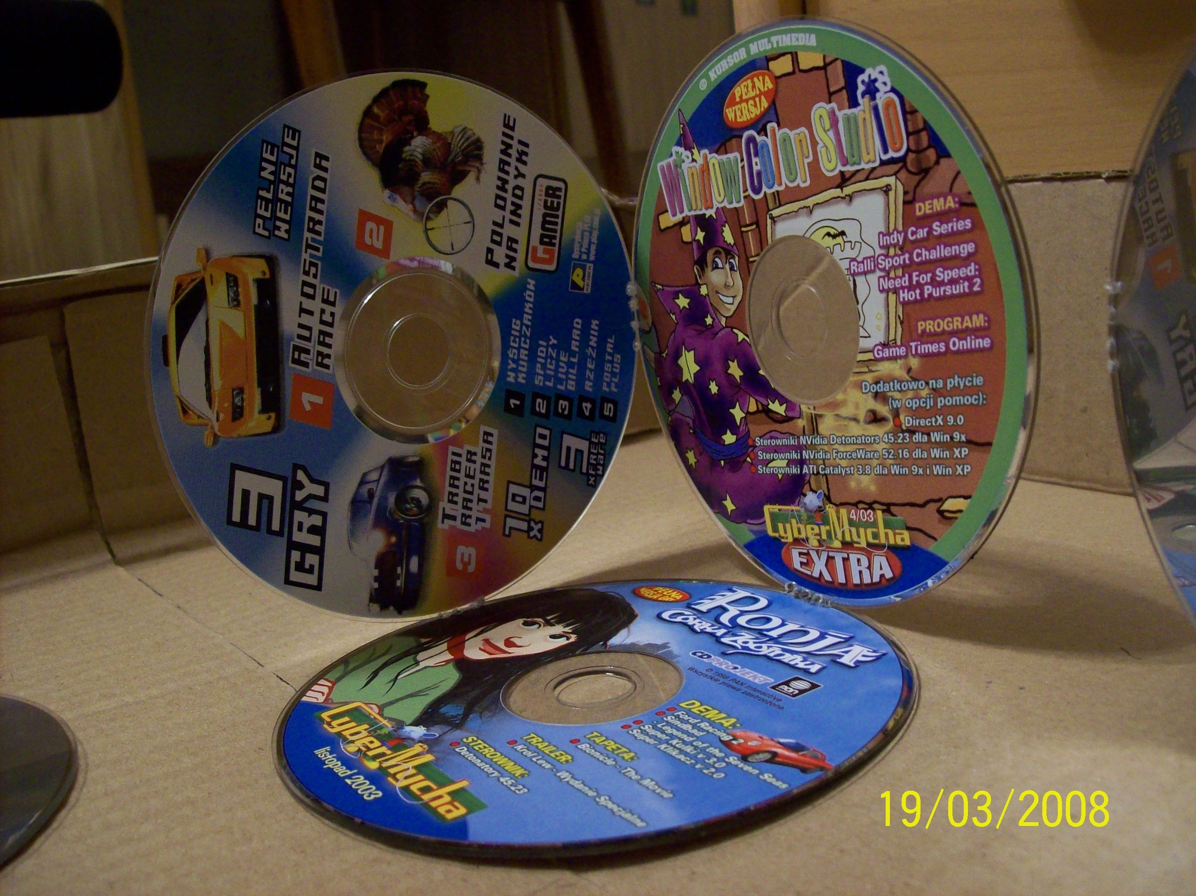 CD Lamp Shade : 3 Steps - Instructables