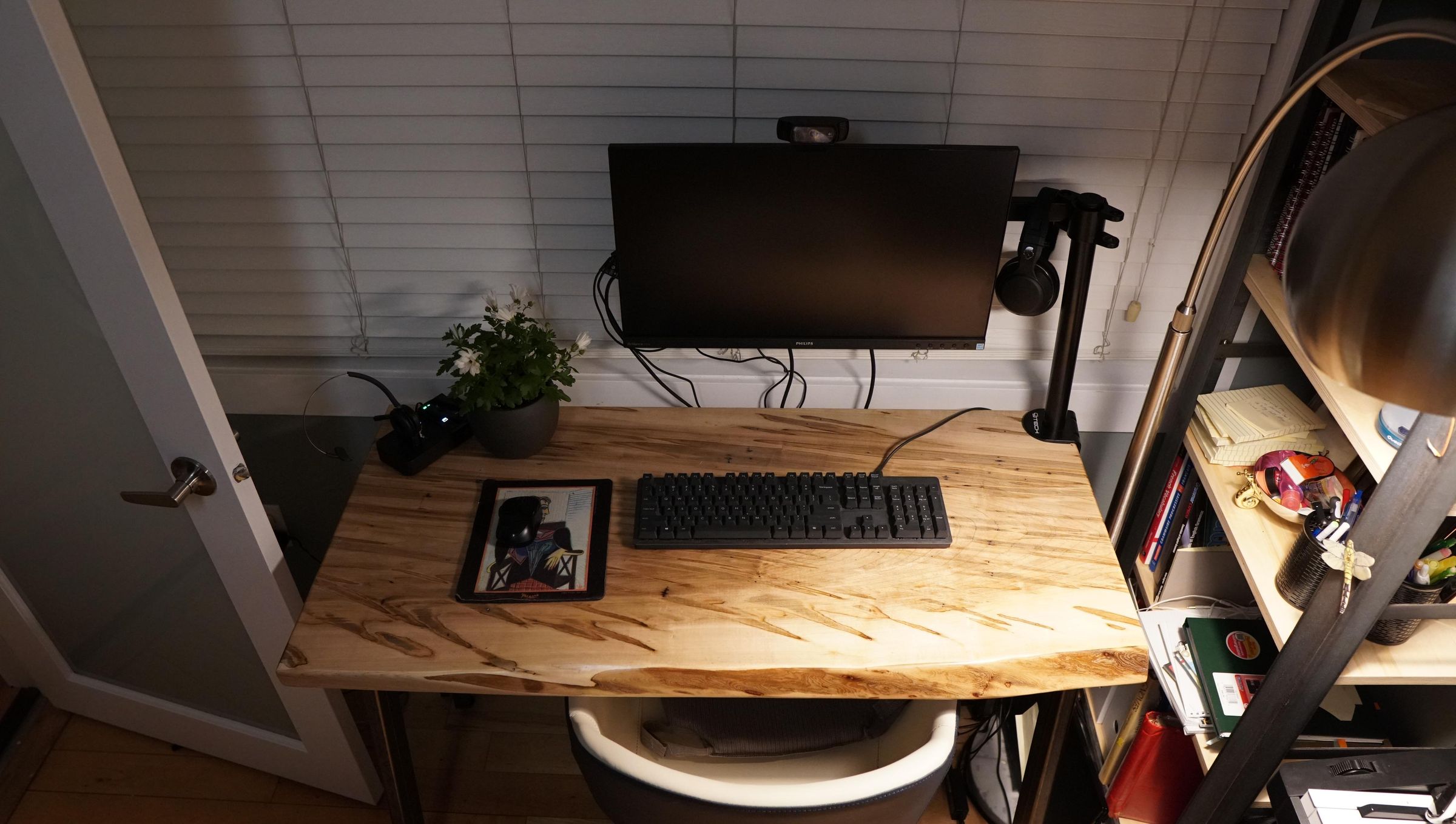 How to Make a Live Edge Desk : 5 Steps (with Pictures) - Instructables