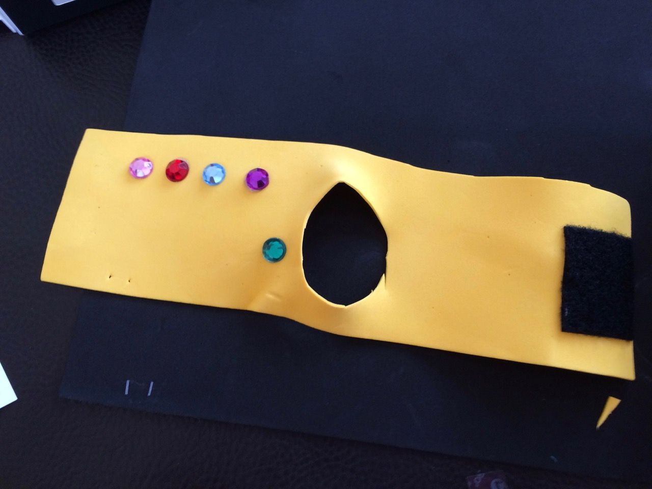 Infinity Gauntlet Cast Cover (Light-up) : 5 Steps (with Pictures ...