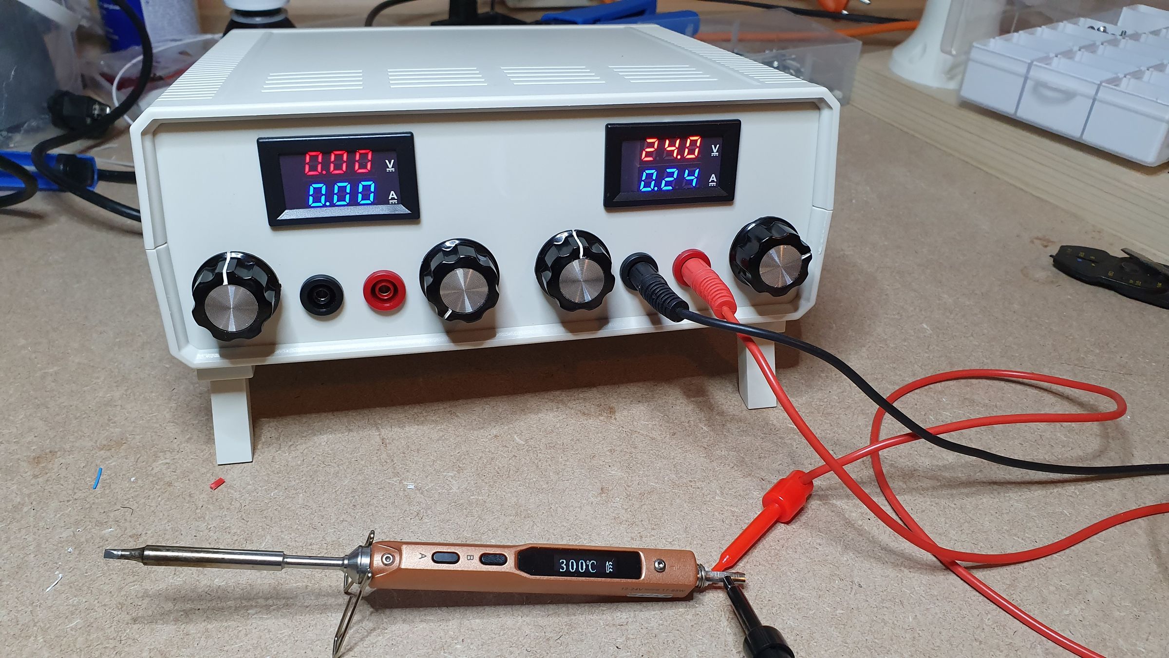 Build Your Own Variable Lab Bench Power Supply : 4 Steps (with Pictures) - Instructables