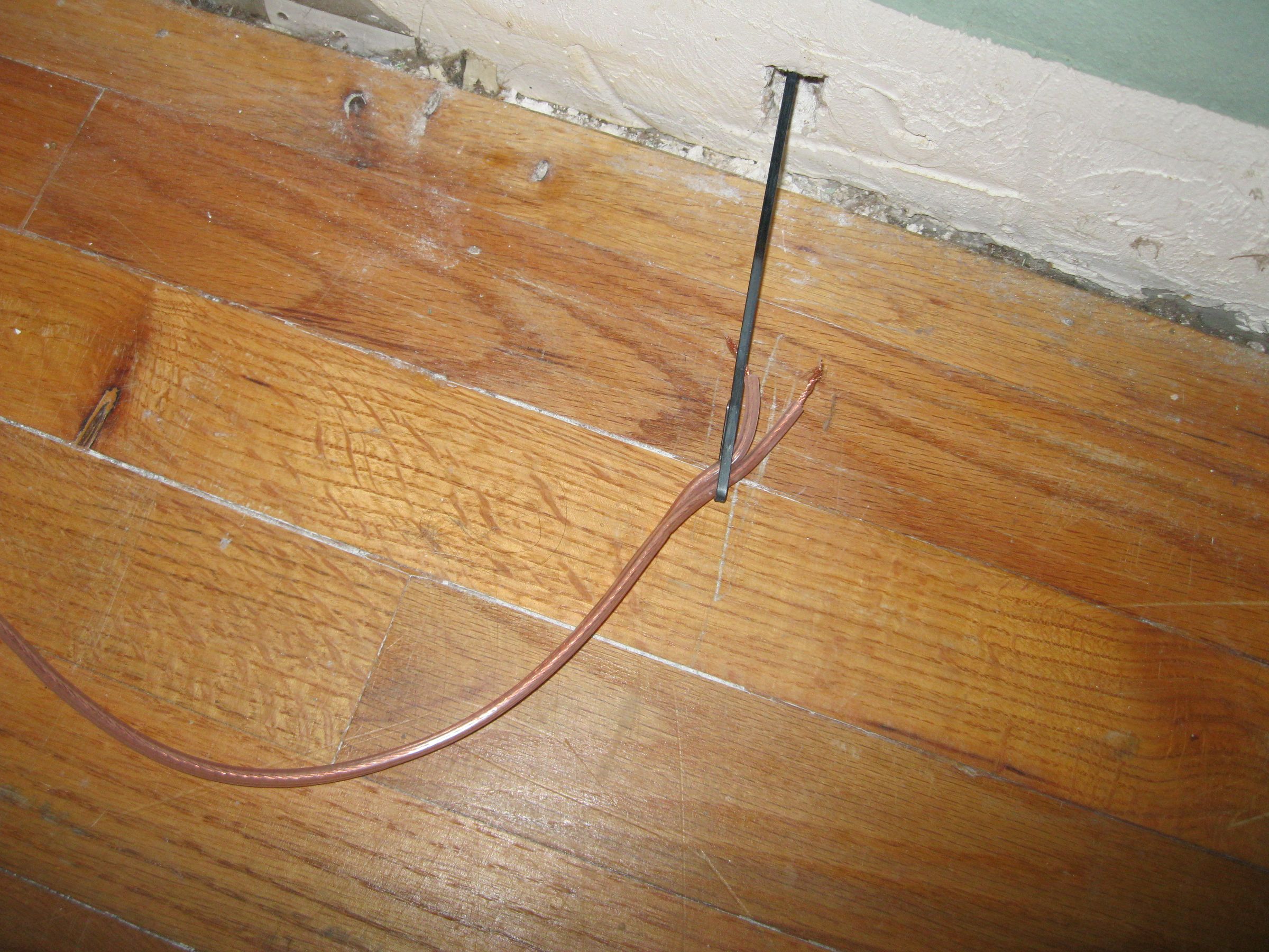 Speaker Wires Under Baseboards : 8 Steps (with Pictures) - Instructables