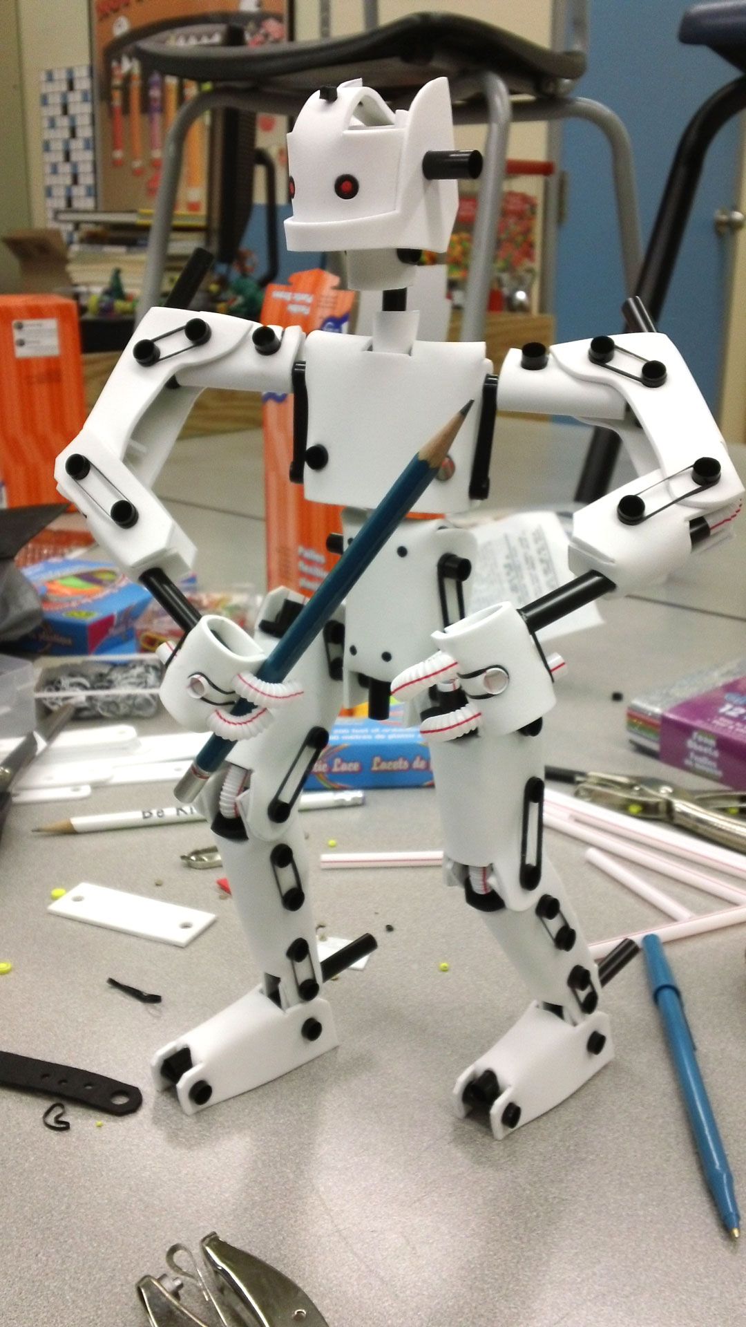 Strawbots: Harvey 1.0 : 10 Steps (with Pictures) - Instructables