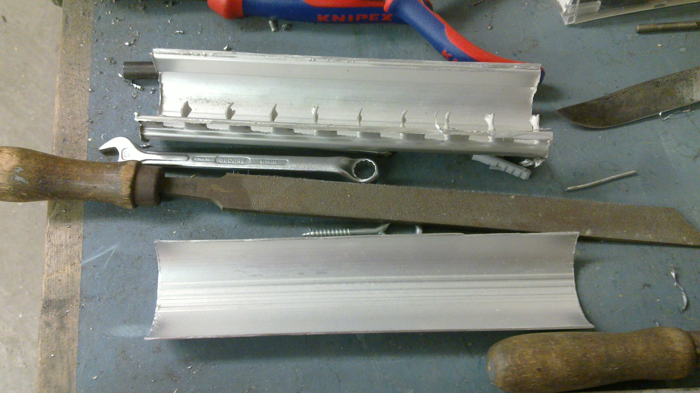 Height Adjustable Ceiling Clothes Line : 7 Steps (with Pictures ...