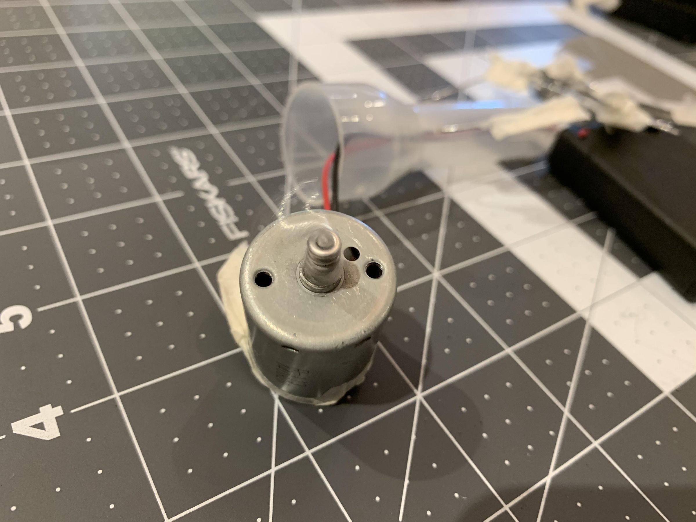 Create an Angler Fish Robot That Cruises and Lights Up! : 9 Steps (with ...