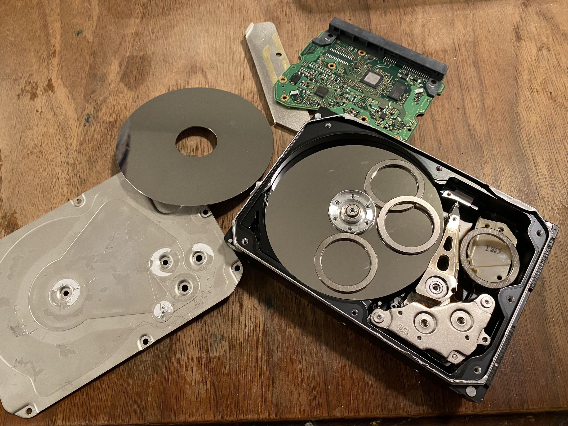 DIY Clock From Broken Hardrive : 9 Steps (with Pictures) - Instructables