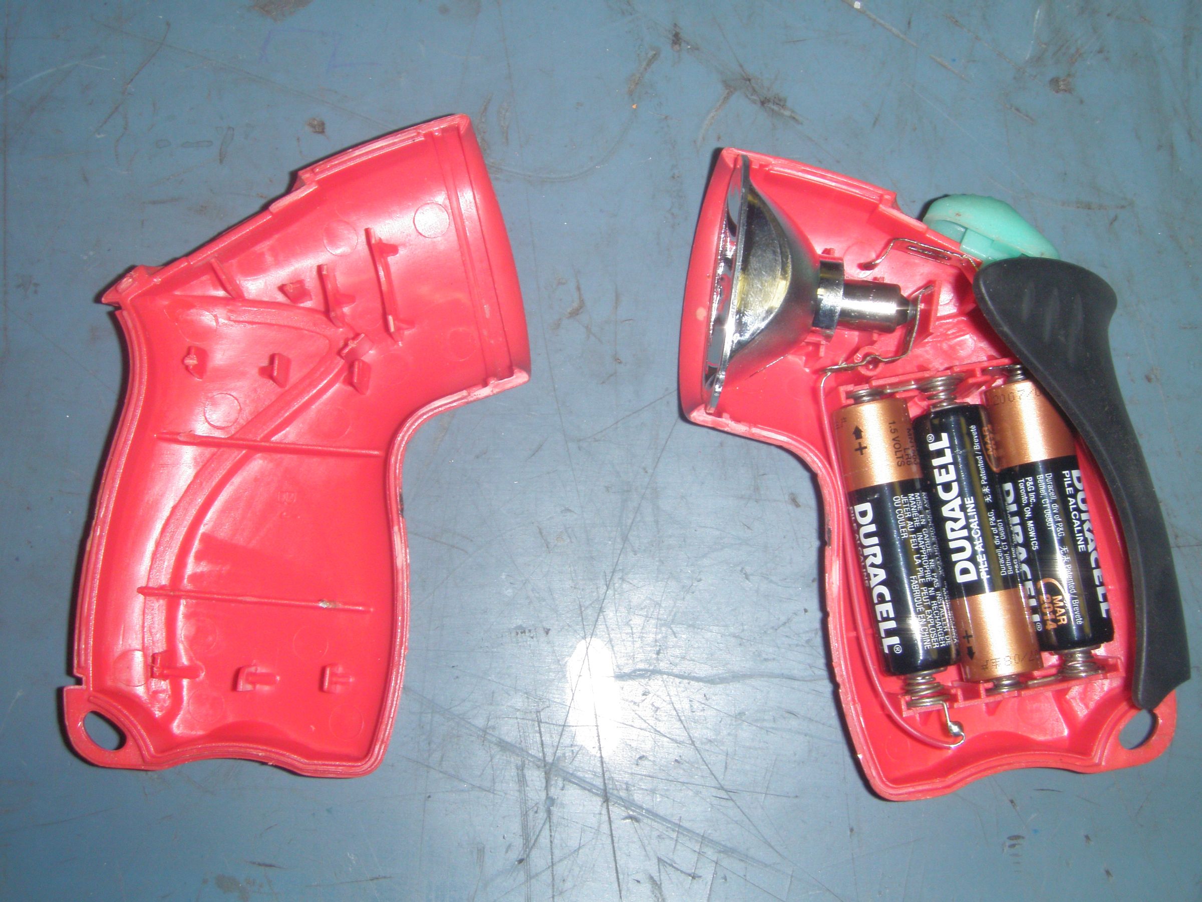 How to Turn a Dead Flashlight Into an Uber LED Light : 7 Steps (with ...