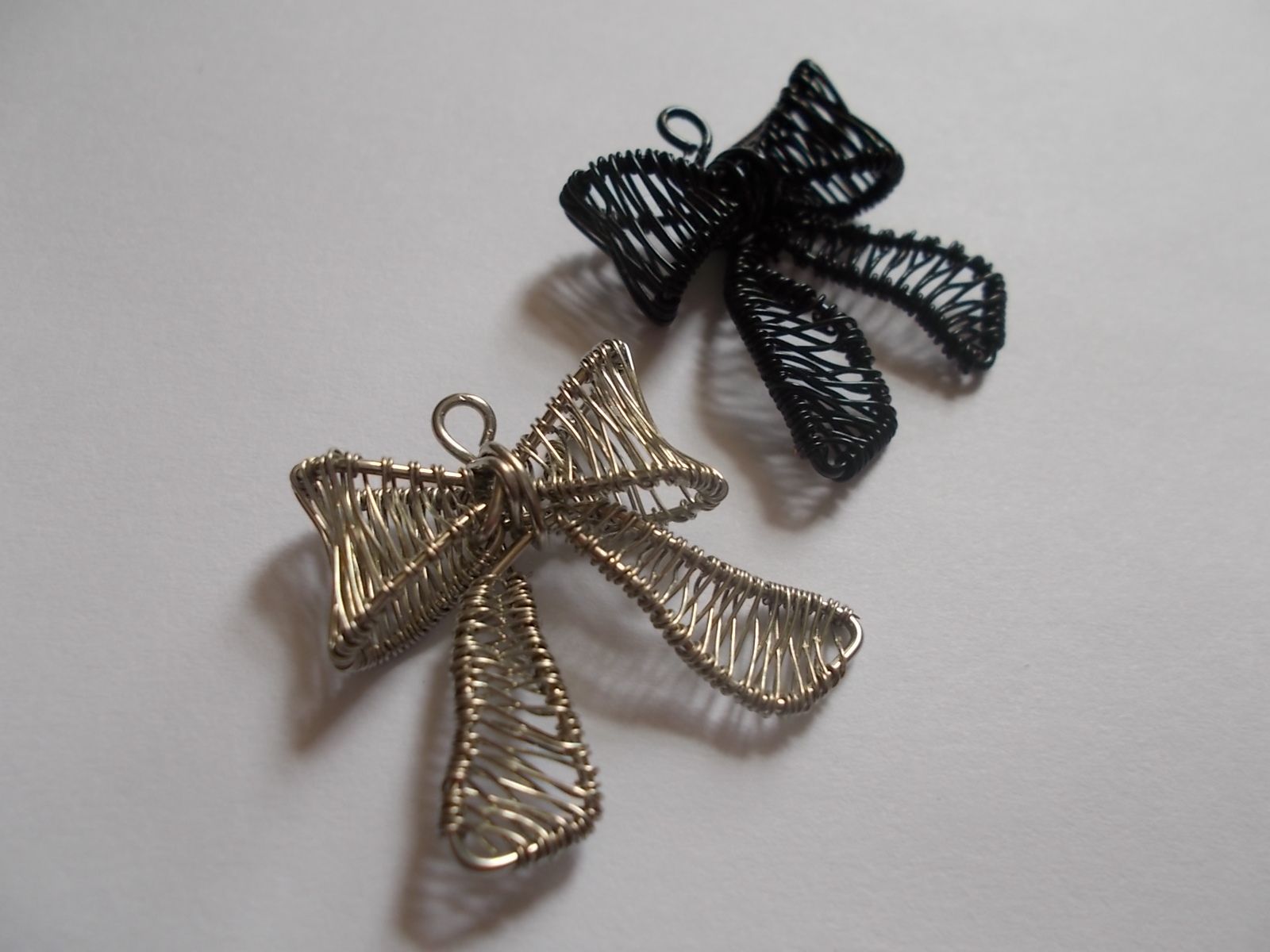 Woven Bow Charm : 12 Steps (with Pictures) - Instructables