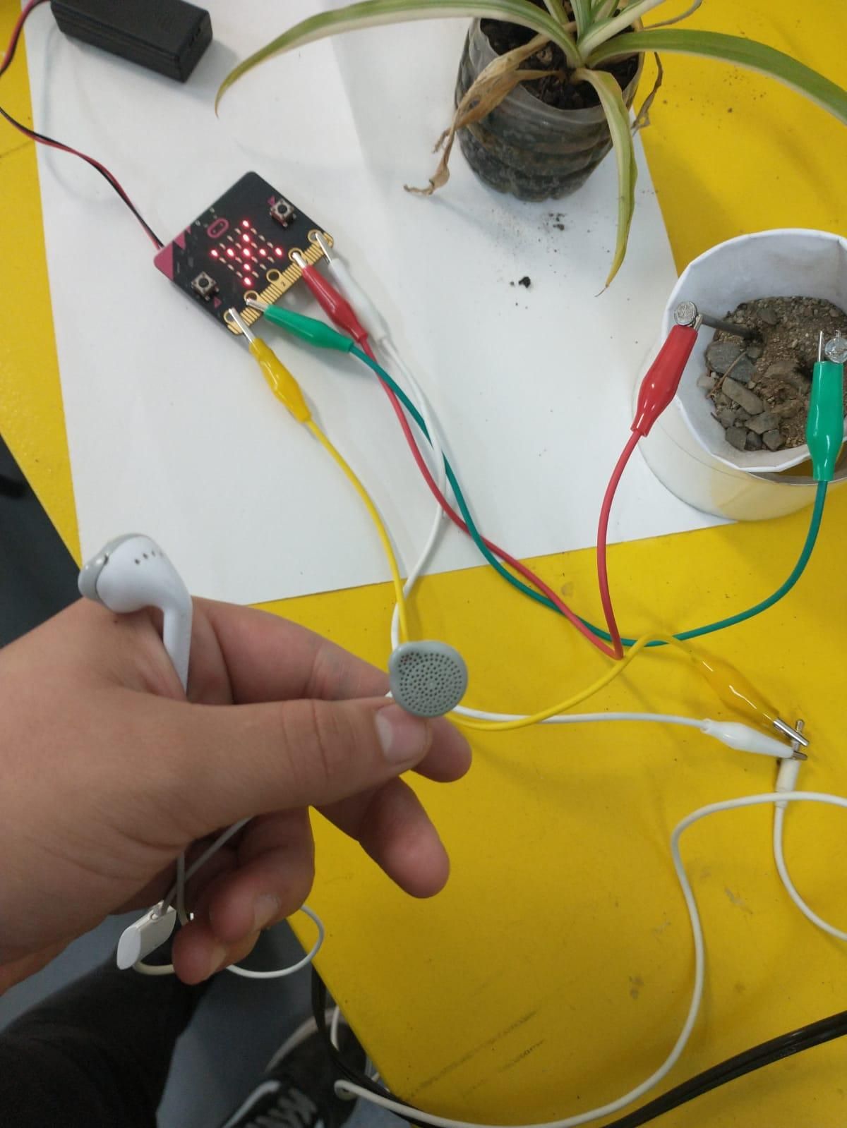 Micro:Bit Tutorial Paso a Paso : 11 Steps - Instructables