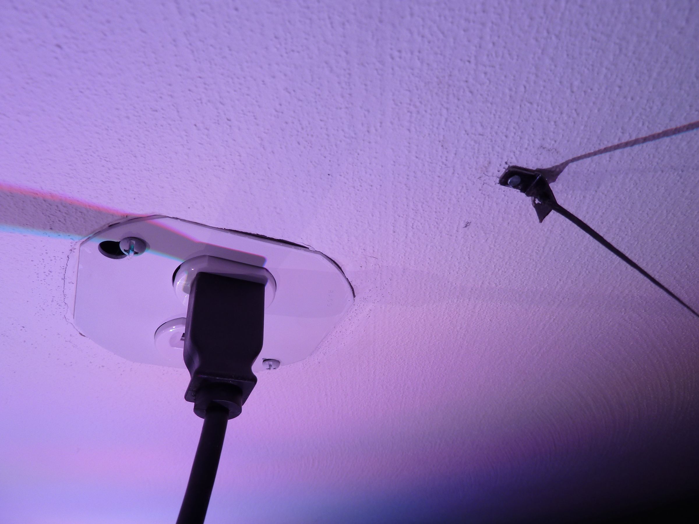 RGB LED Ceiling Mood Light With Hacked IR Remote Control : 6 Steps ...