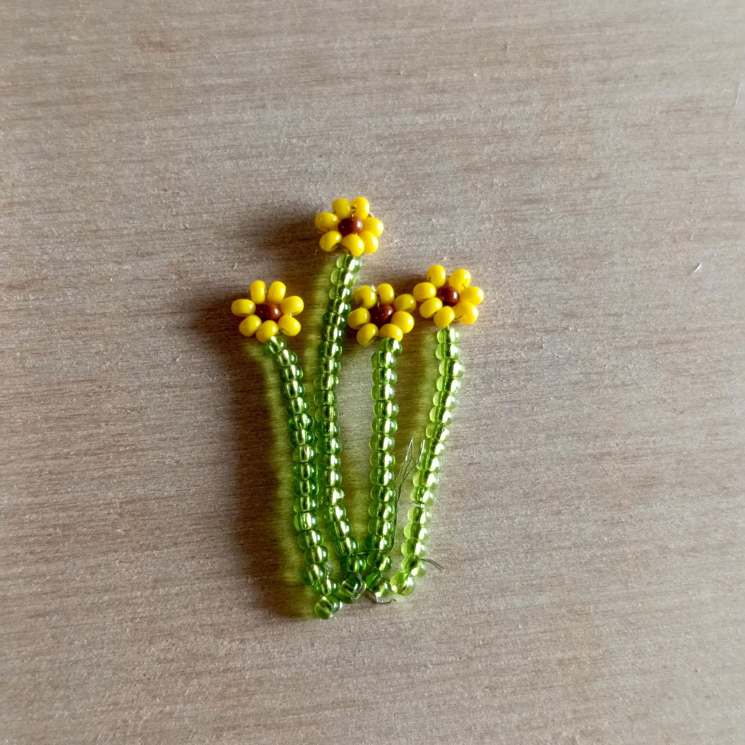 Mini Beaded Flowers Bouquets : 11 Steps (with Pictures) - Instructables