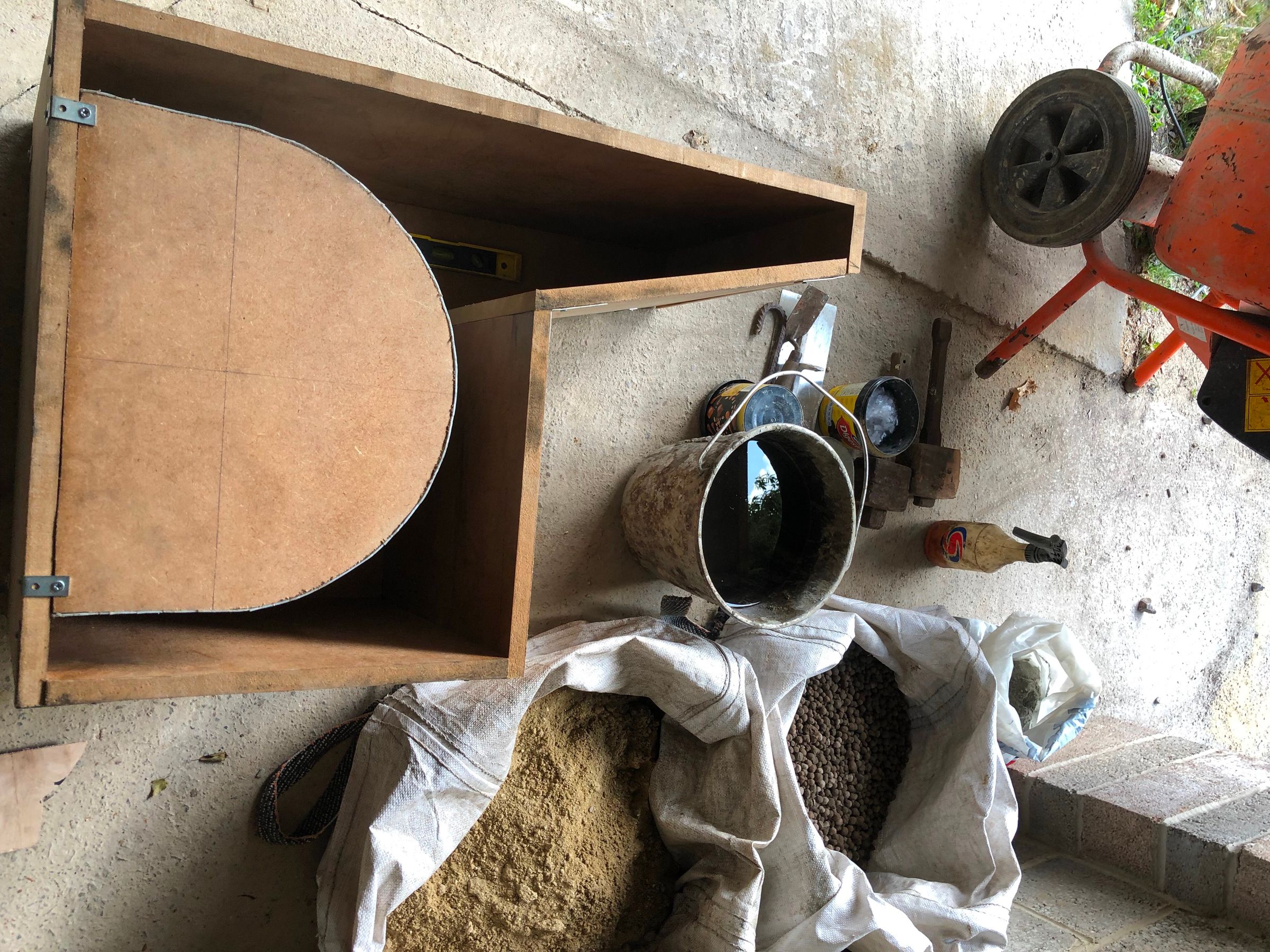 Concrete Chairs and Table : 11 Steps (with Pictures) - Instructables