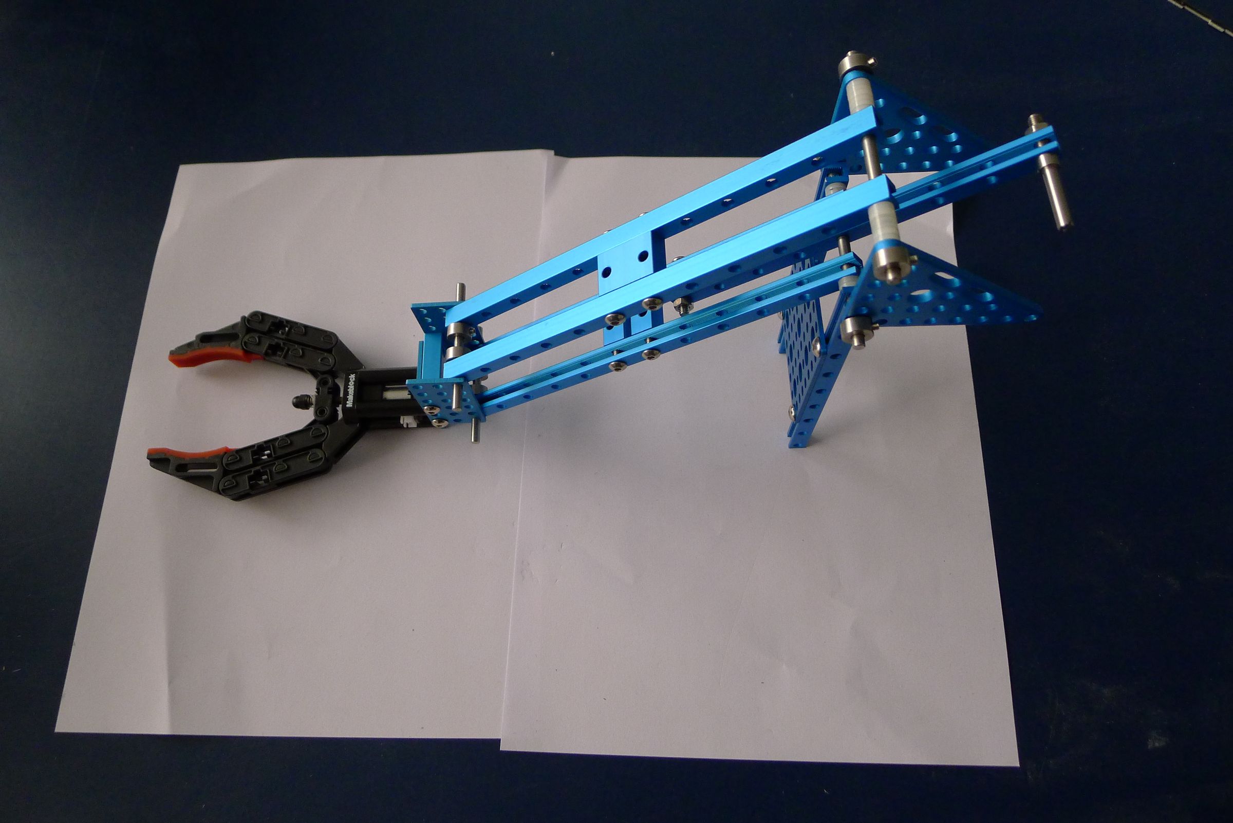 Building Robotic Arm With Makeblock Parts : 4 Steps - Instructables