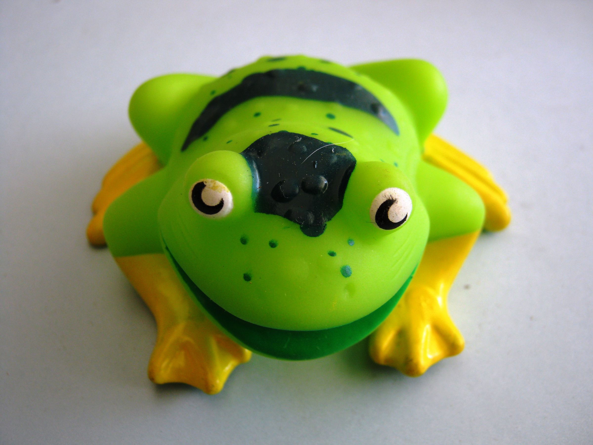 The Marvelous LED HypnoFrog : 9 Steps - Instructables