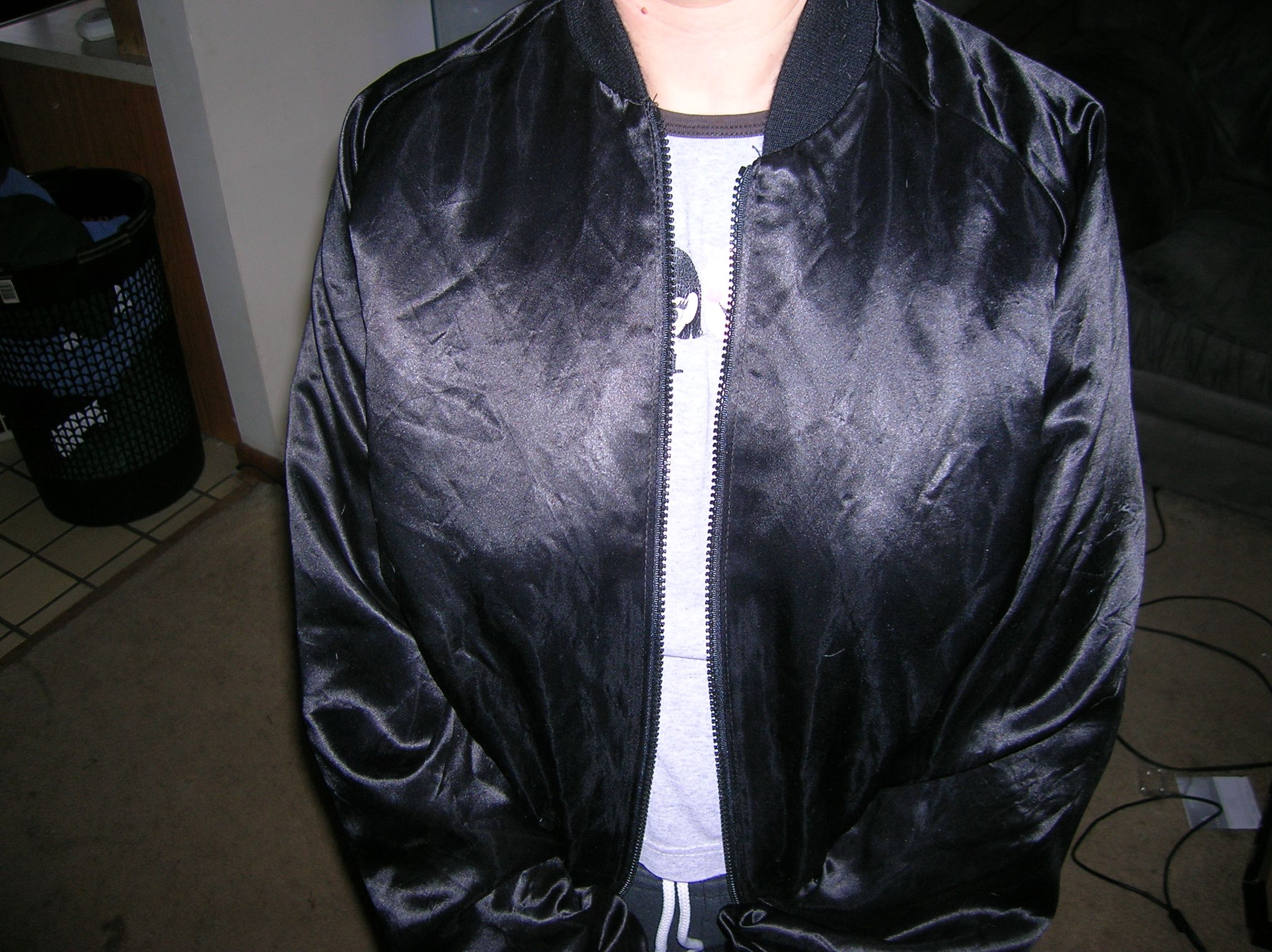 How to Repair a Leather Jacket by Hand : 6 Steps - Instructables