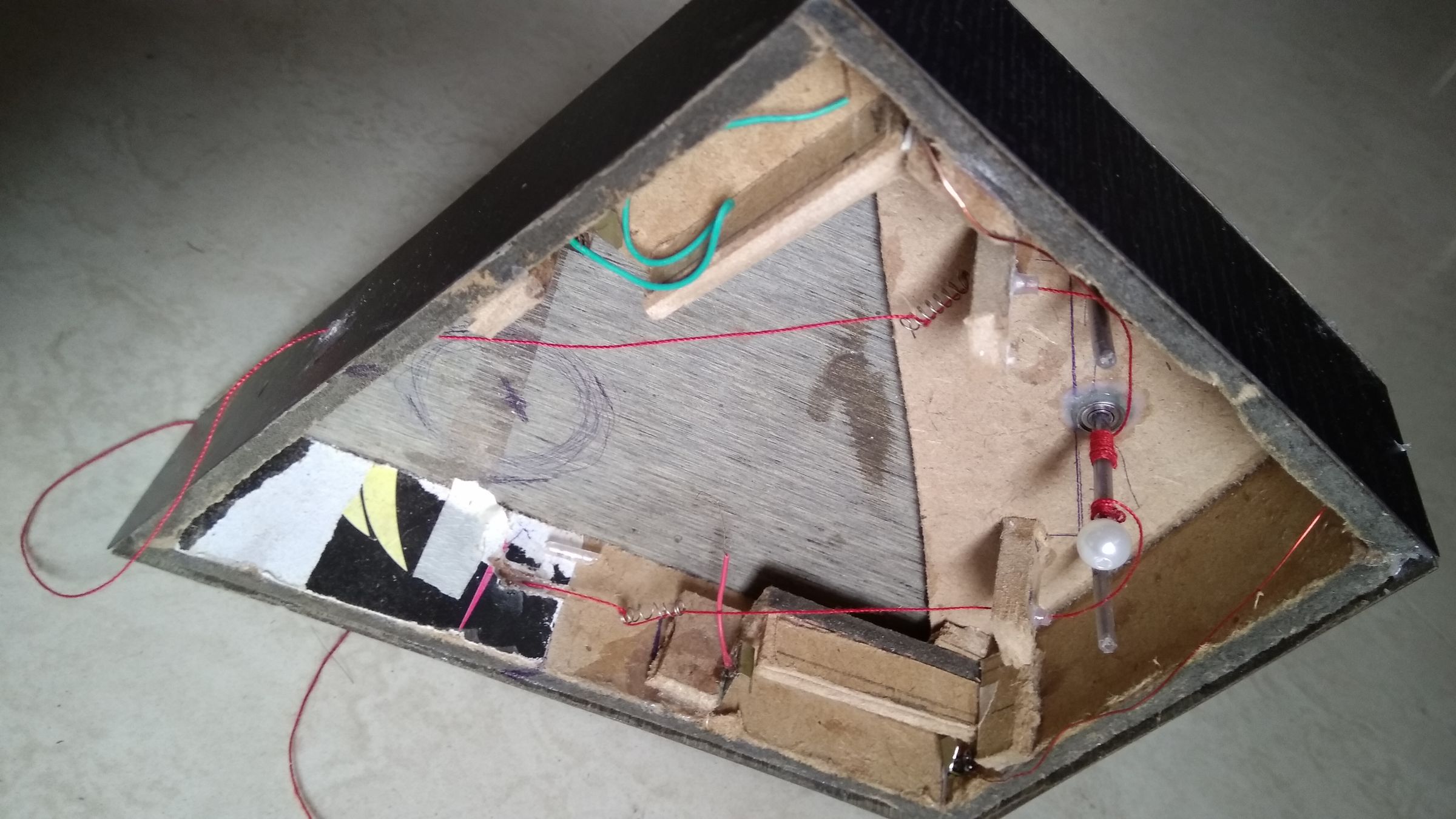 Homemade Double Pendulum Kinetic Art : 3 Steps - Instructables