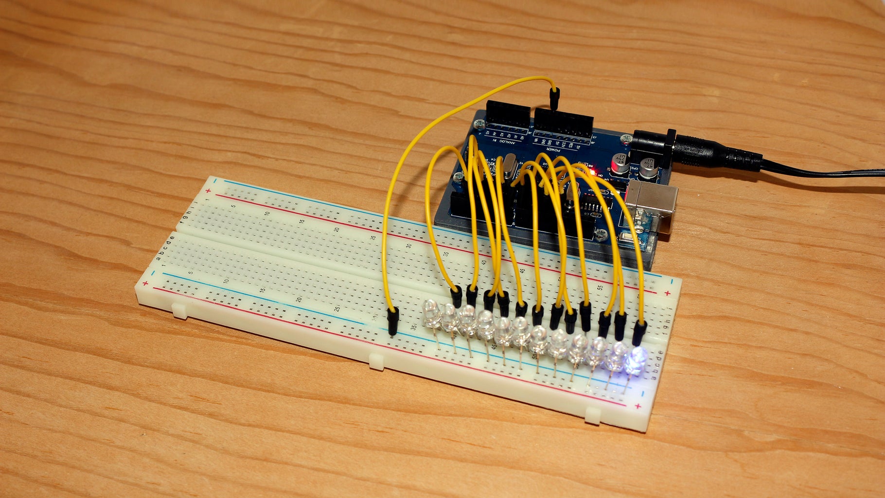 Running Leds Arduino Uno 4 Steps Instructables