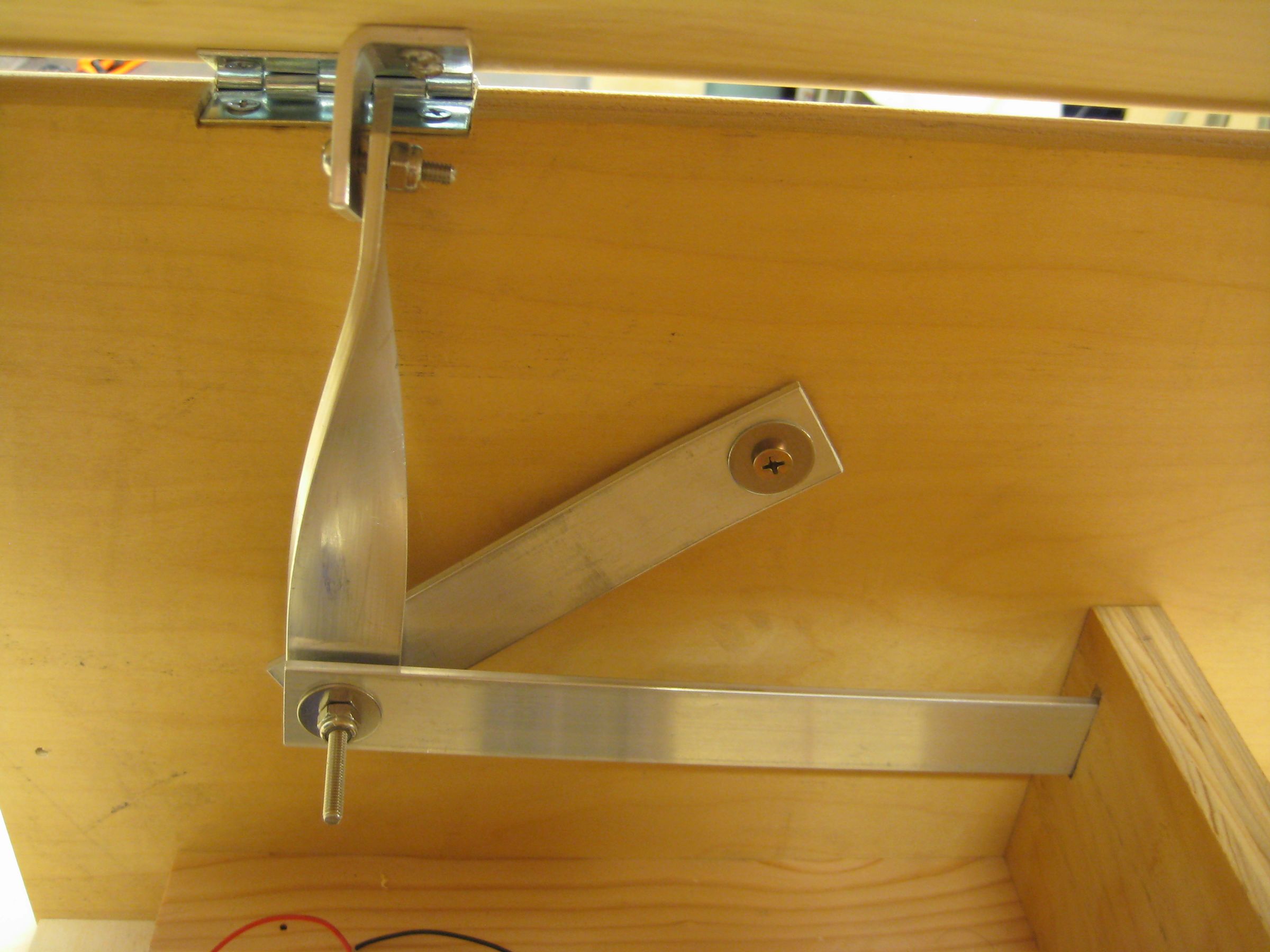 April Fools Screaming Lizard Shipping Container : 10 Steps (with ...