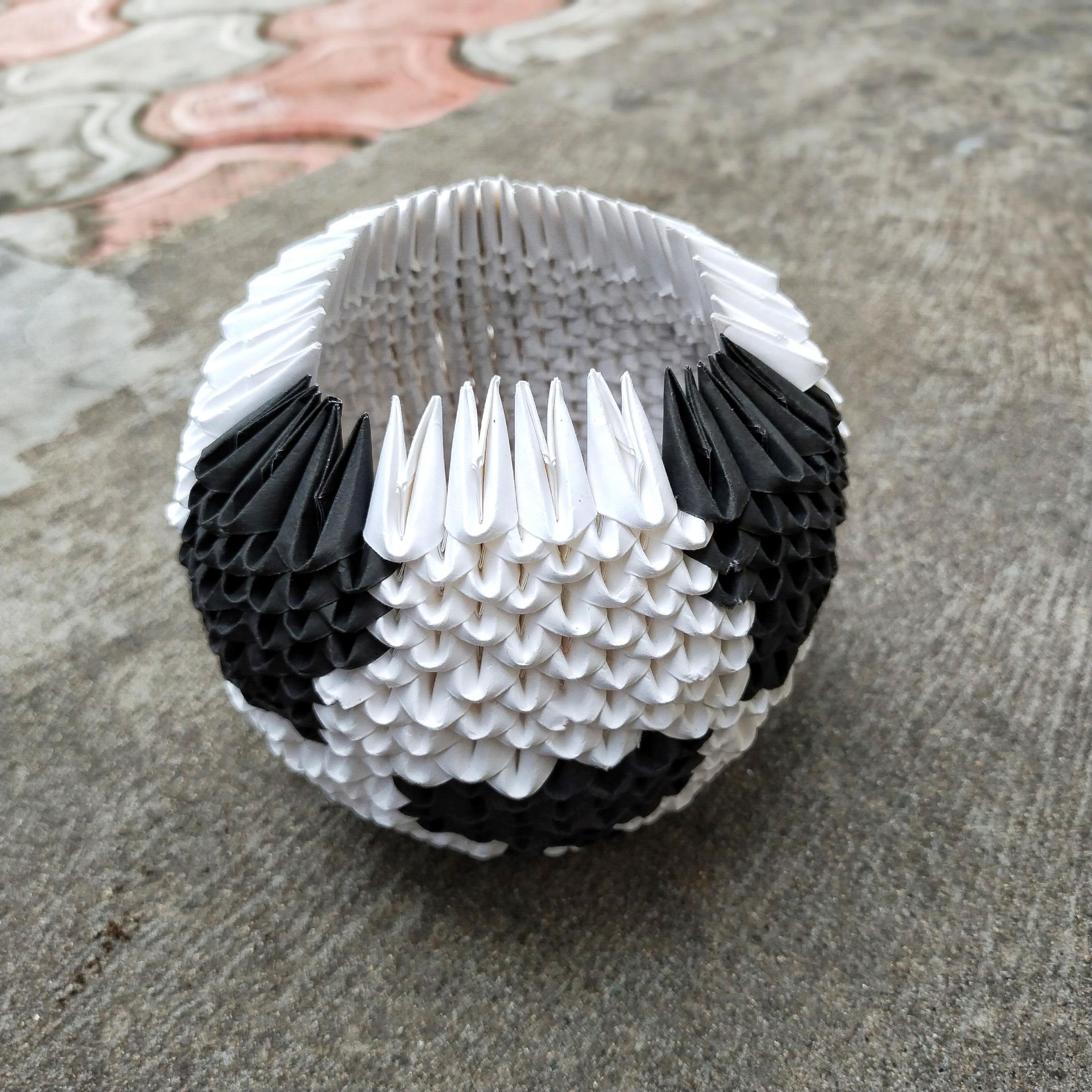 MODULAR ORIGAMI 3D PANDA : 17 Steps (with Pictures) - Instructables
