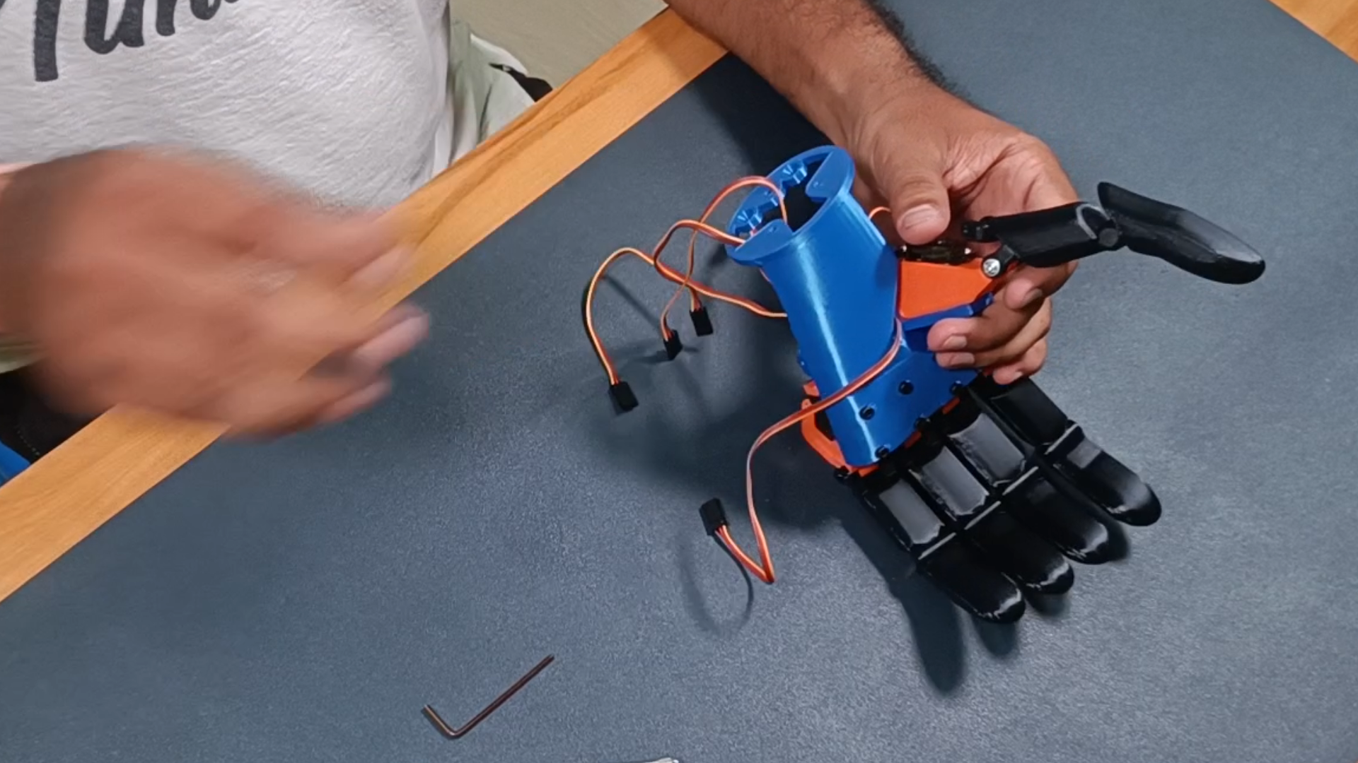 DIY 3D Printed Robotic Hand Controlled by Mobile | ESP32 + MG90 Servo ...